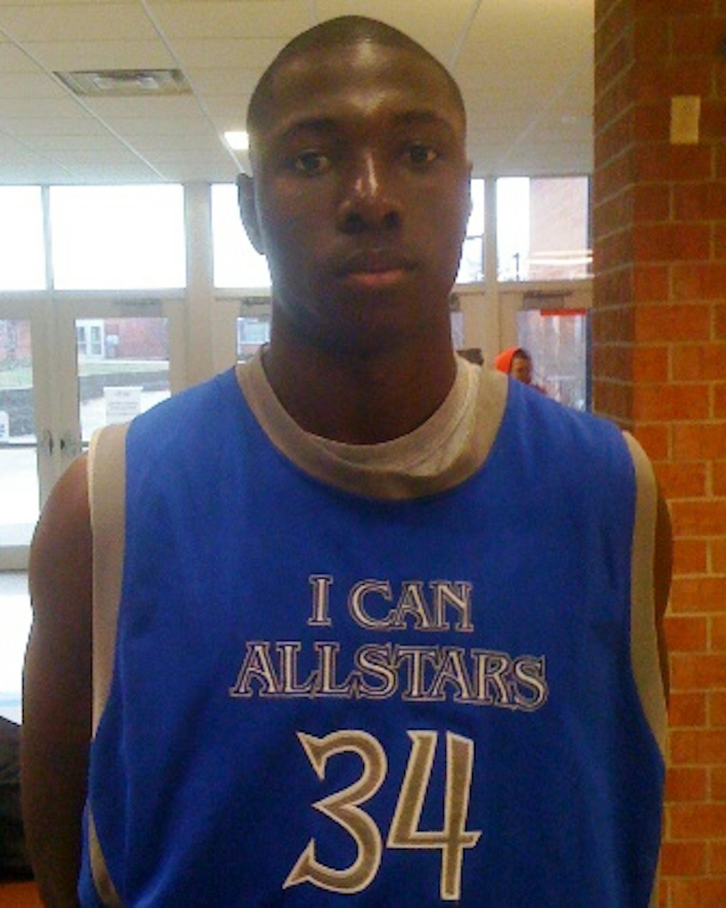 JUCO Daniel Edozie visits Gophers this weekend