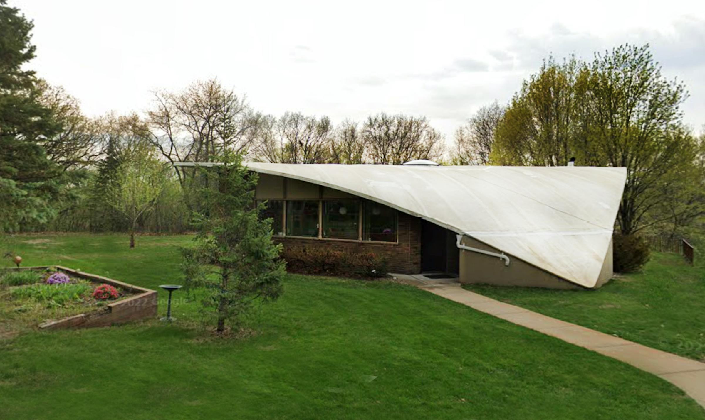 Minnetonka's distinctive midcentury 'Arch House' lists for $1.2 million