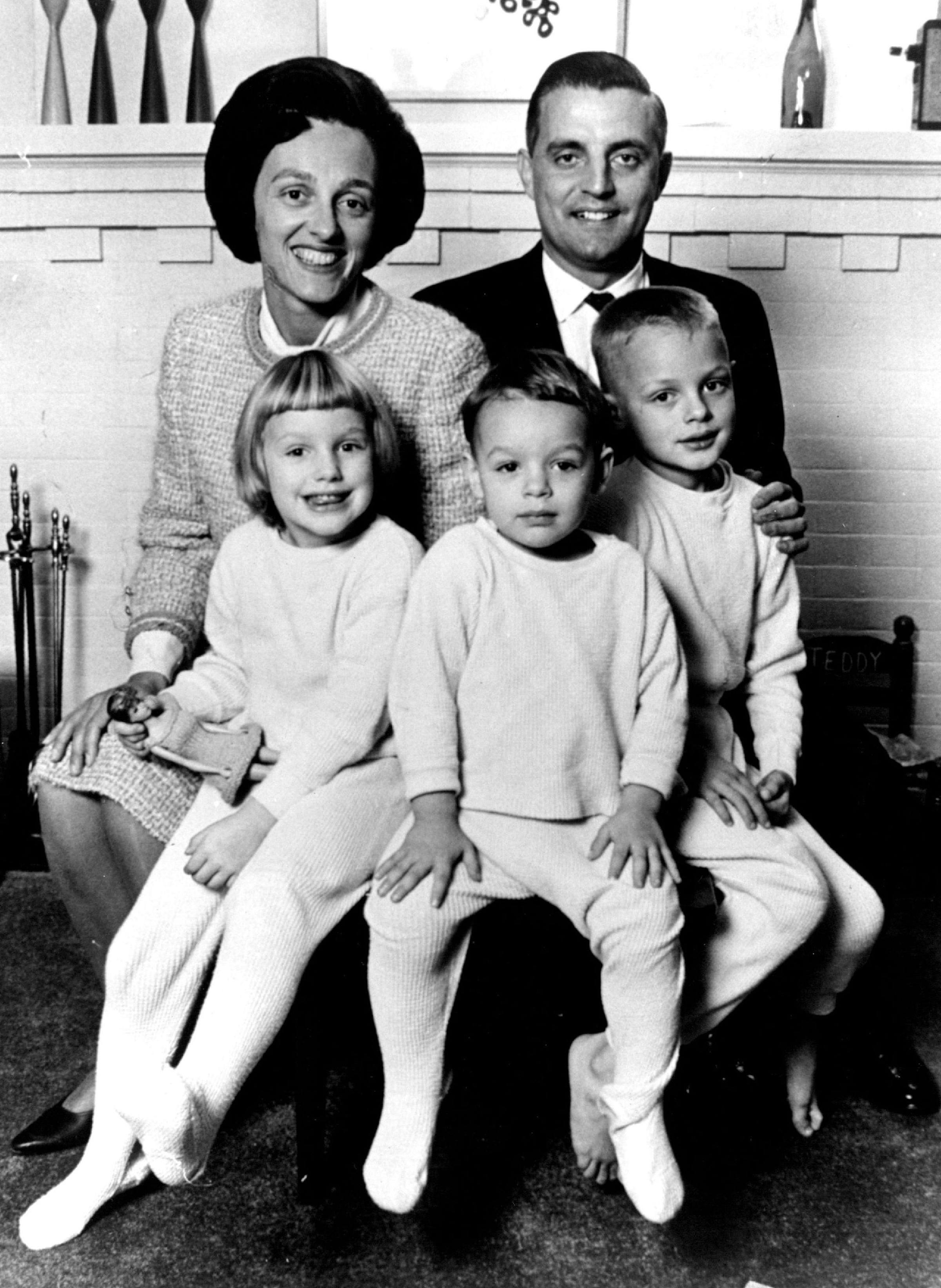 Walter Mondale, who rose from small-town Minnesota to vice presidency ...