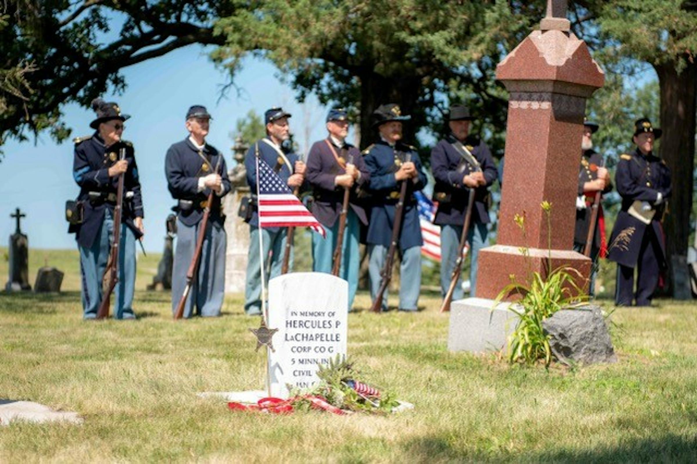 New headstone marks grave of Native soldier from Minnesota who fought ...