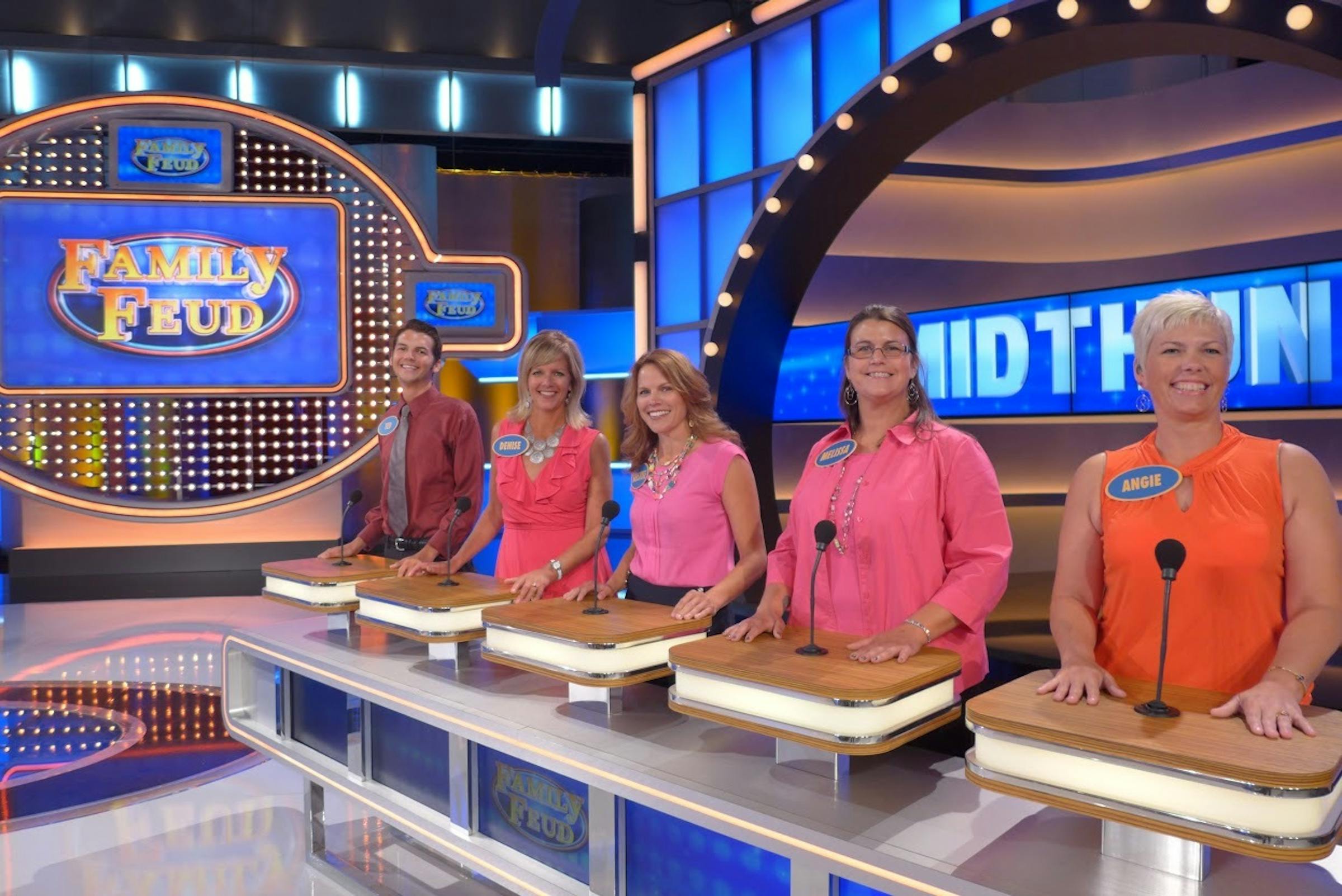 4 Minnesota families get ready to play 'Family Feud'
