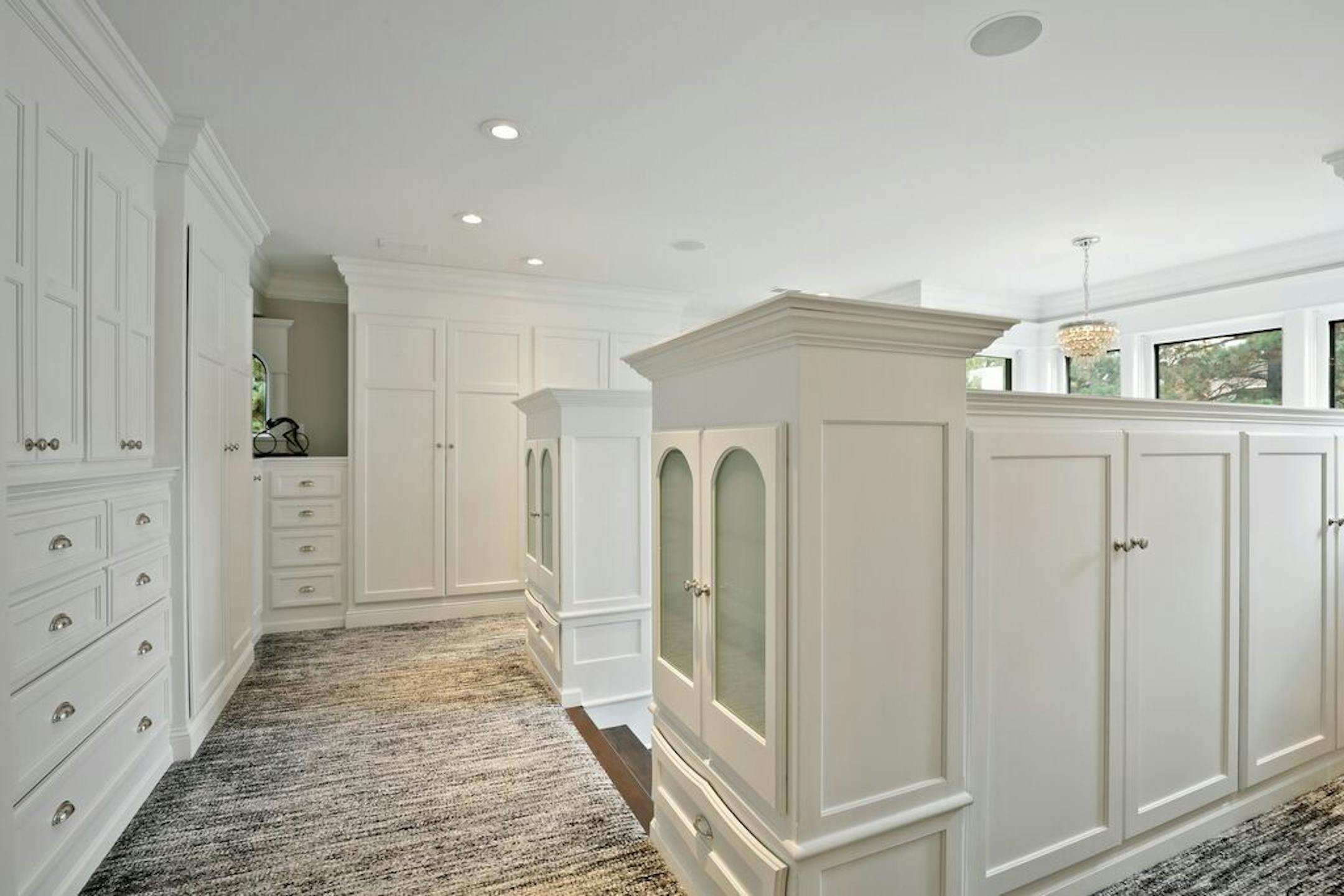 $2.2M Victorian home in Minneapolis has been updated with 'every modern ...