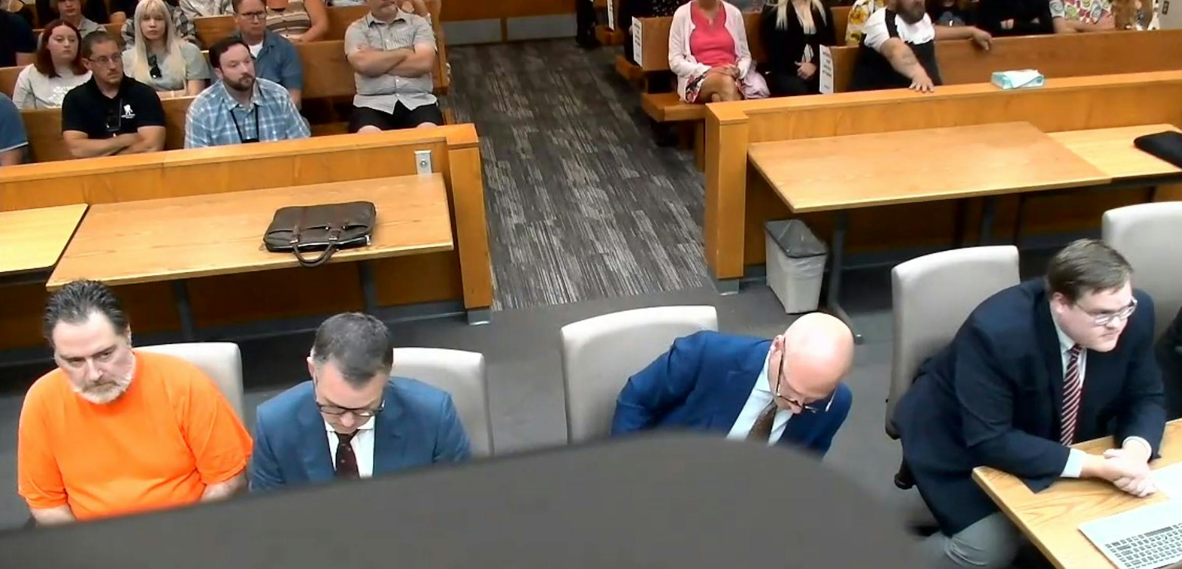 Self-defense claim laid out in court for man who fatally stabbed tuber ...