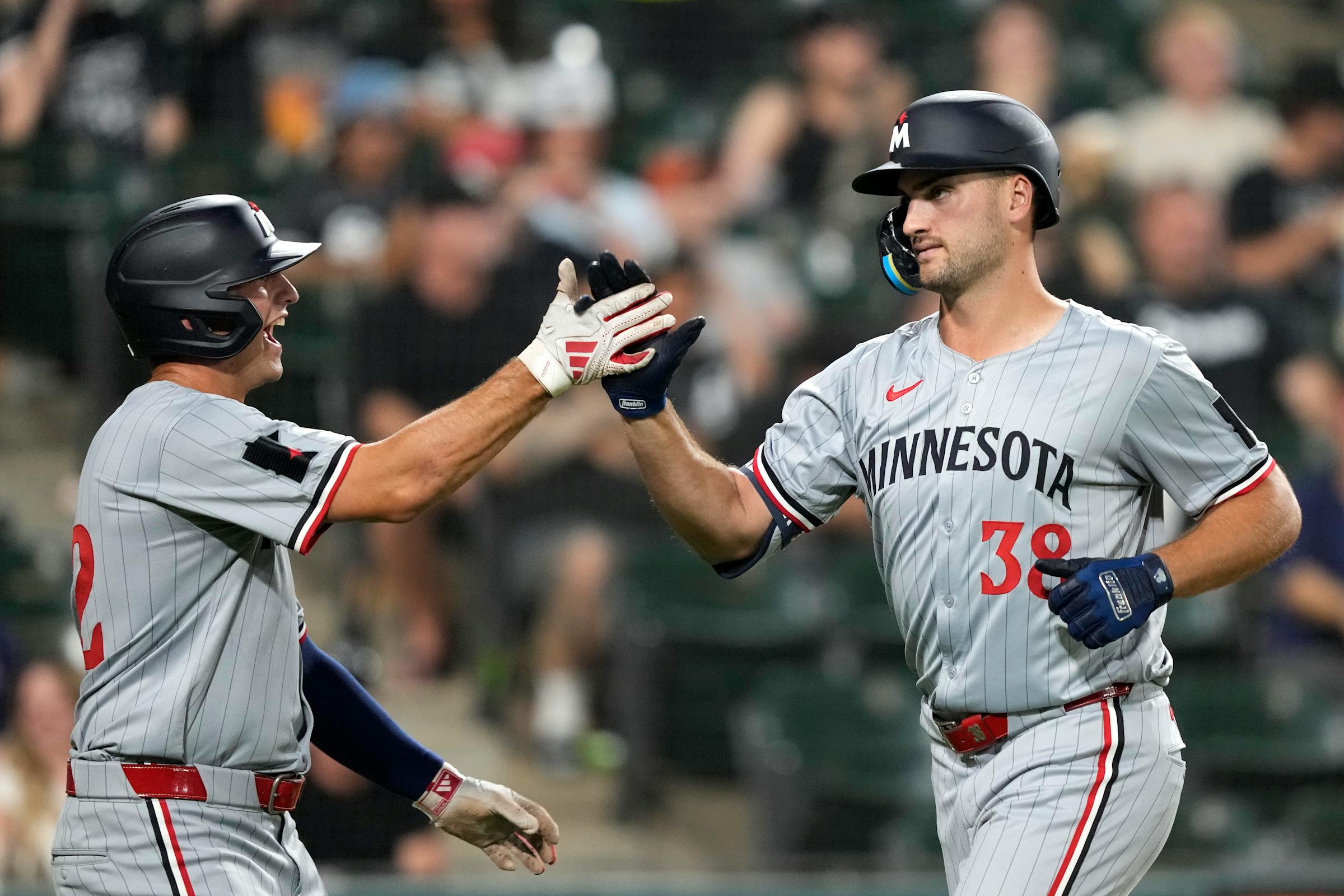 Twins put away White Sox 8-6 in 11 innings
