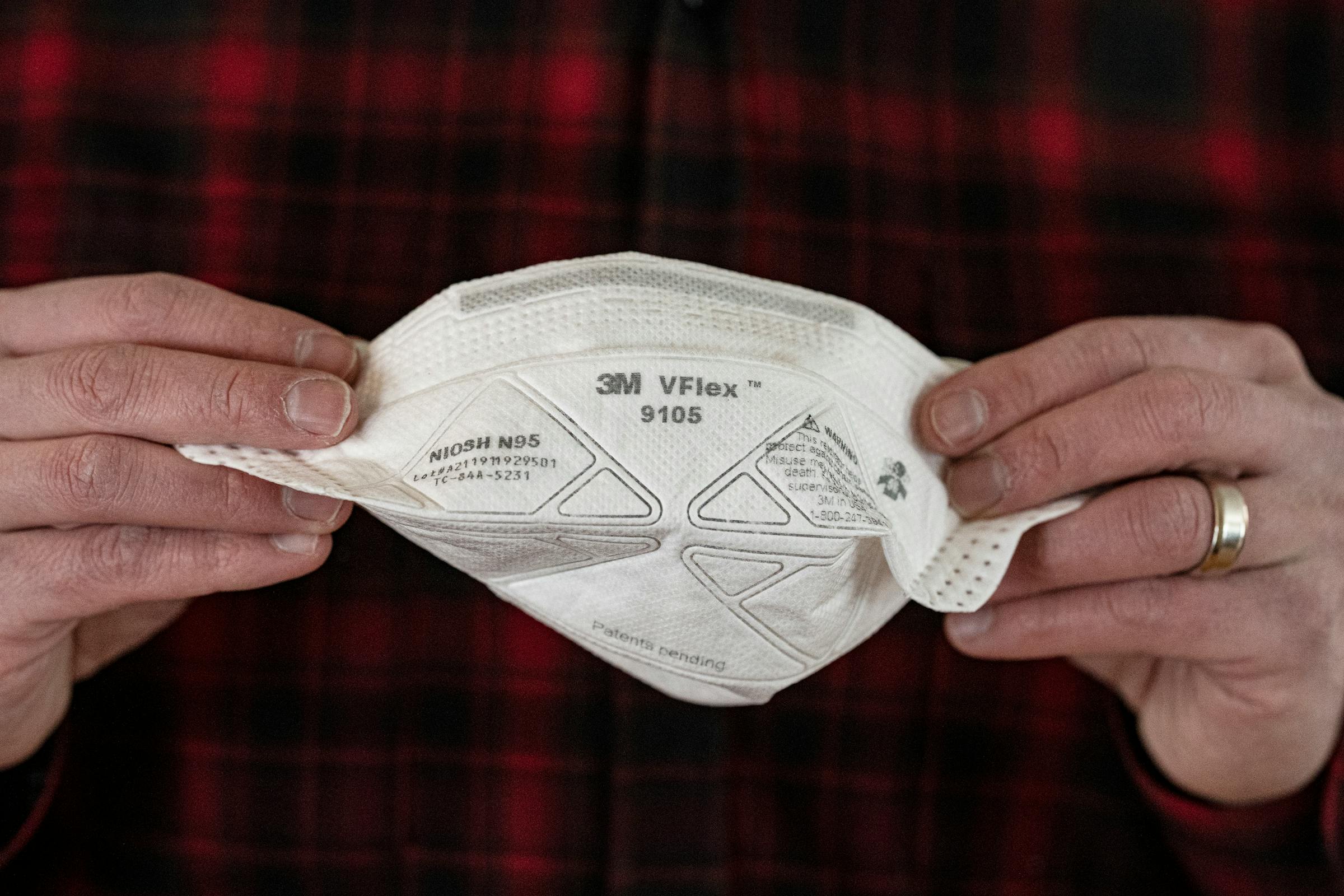 Mask up to ward off illness over holidays, Minnesota experts advise