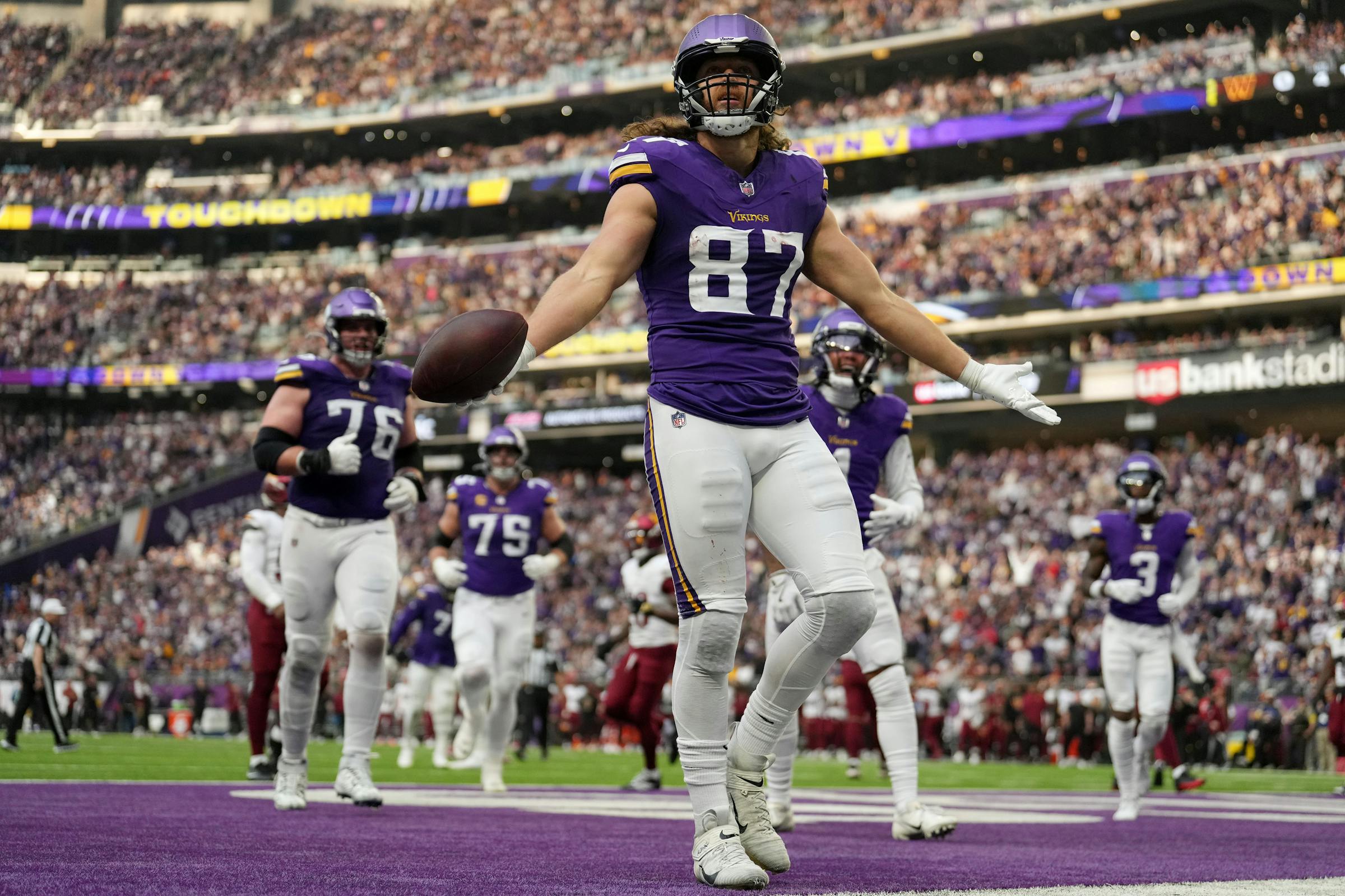 Vikings' T.J. Hockenson, Jordan Mason out against Lions