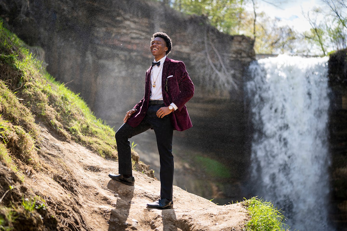 What they would have worn: Minnesota students show off prom finery even ...