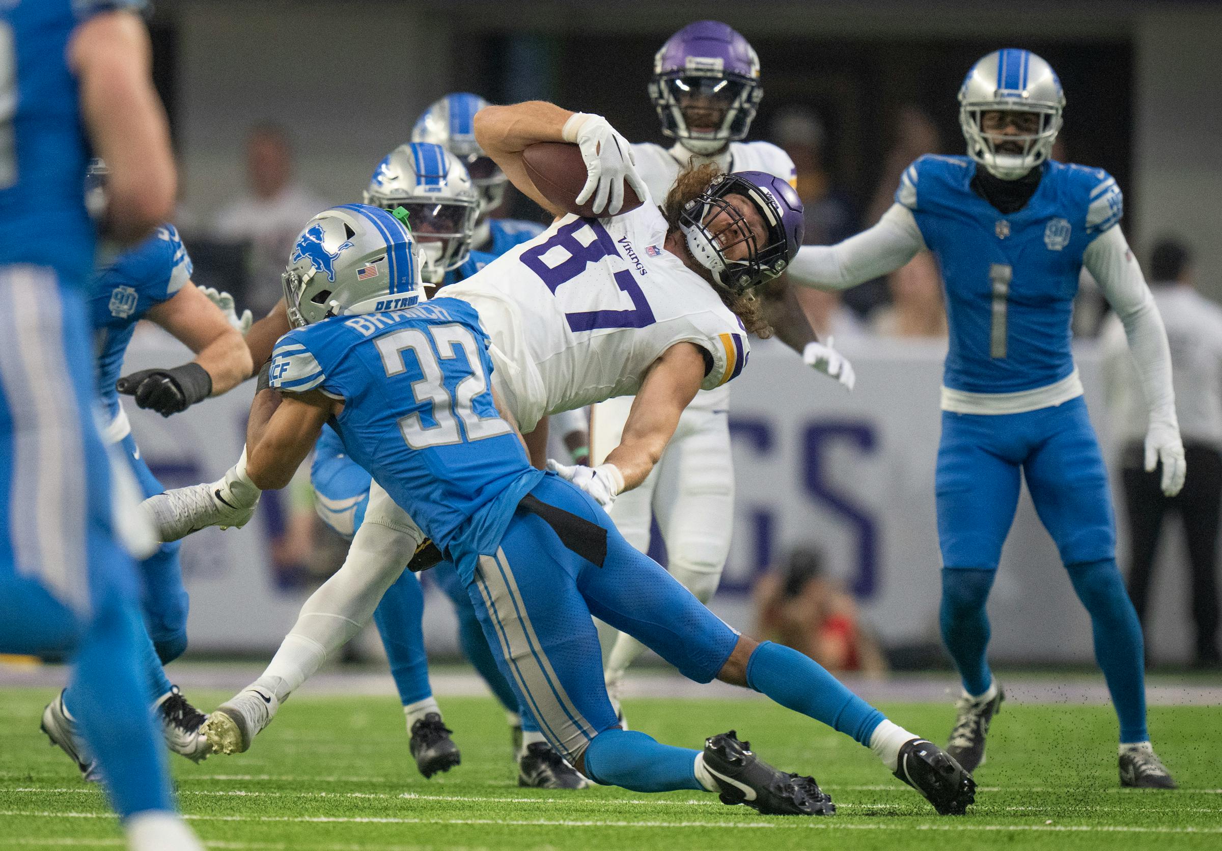 Vikings lose T.J. Hockenson, Jordan Addison, D.J. Wonnum to injuries vs ...