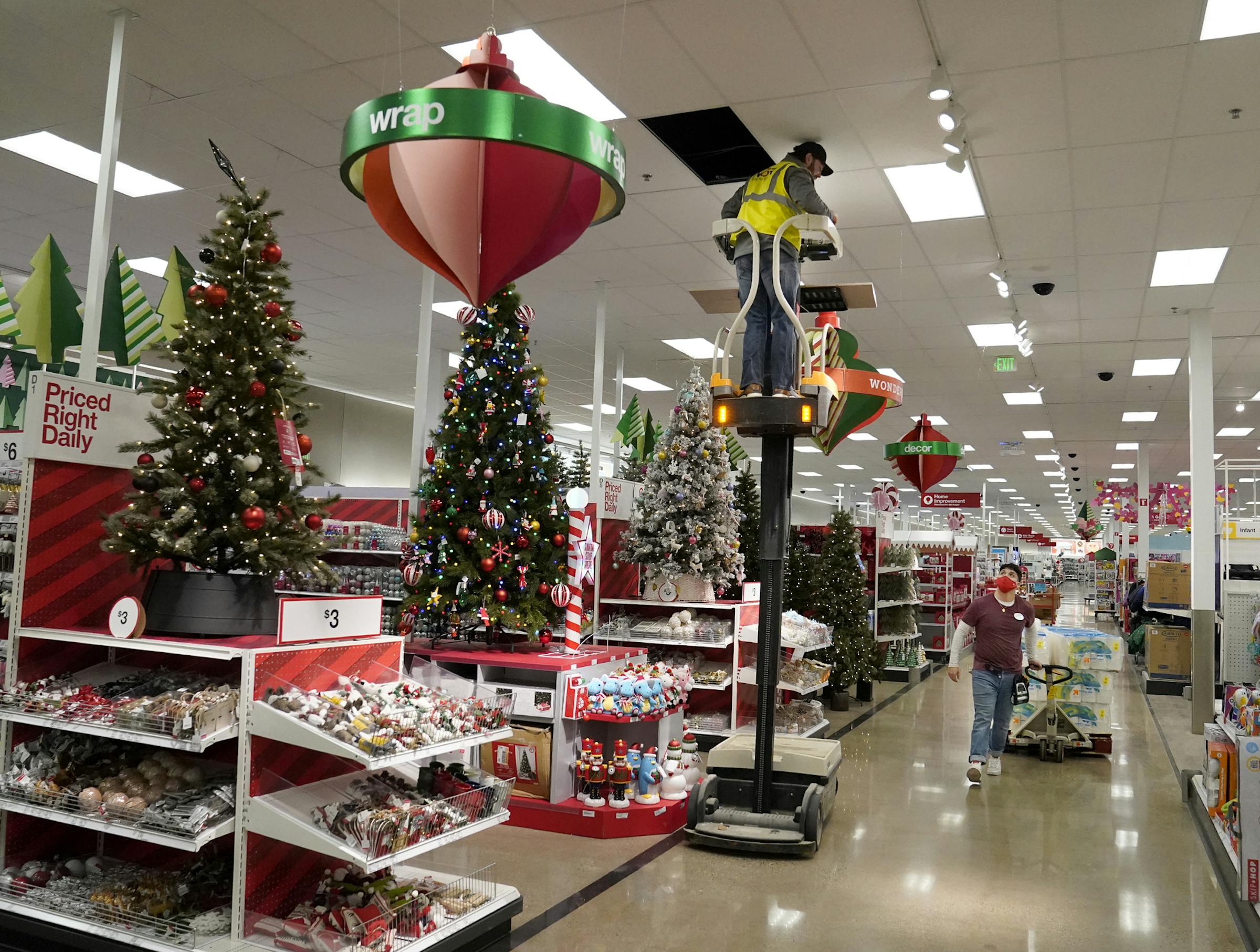 Target reopens E. Lake Street store heavily damaged in riots