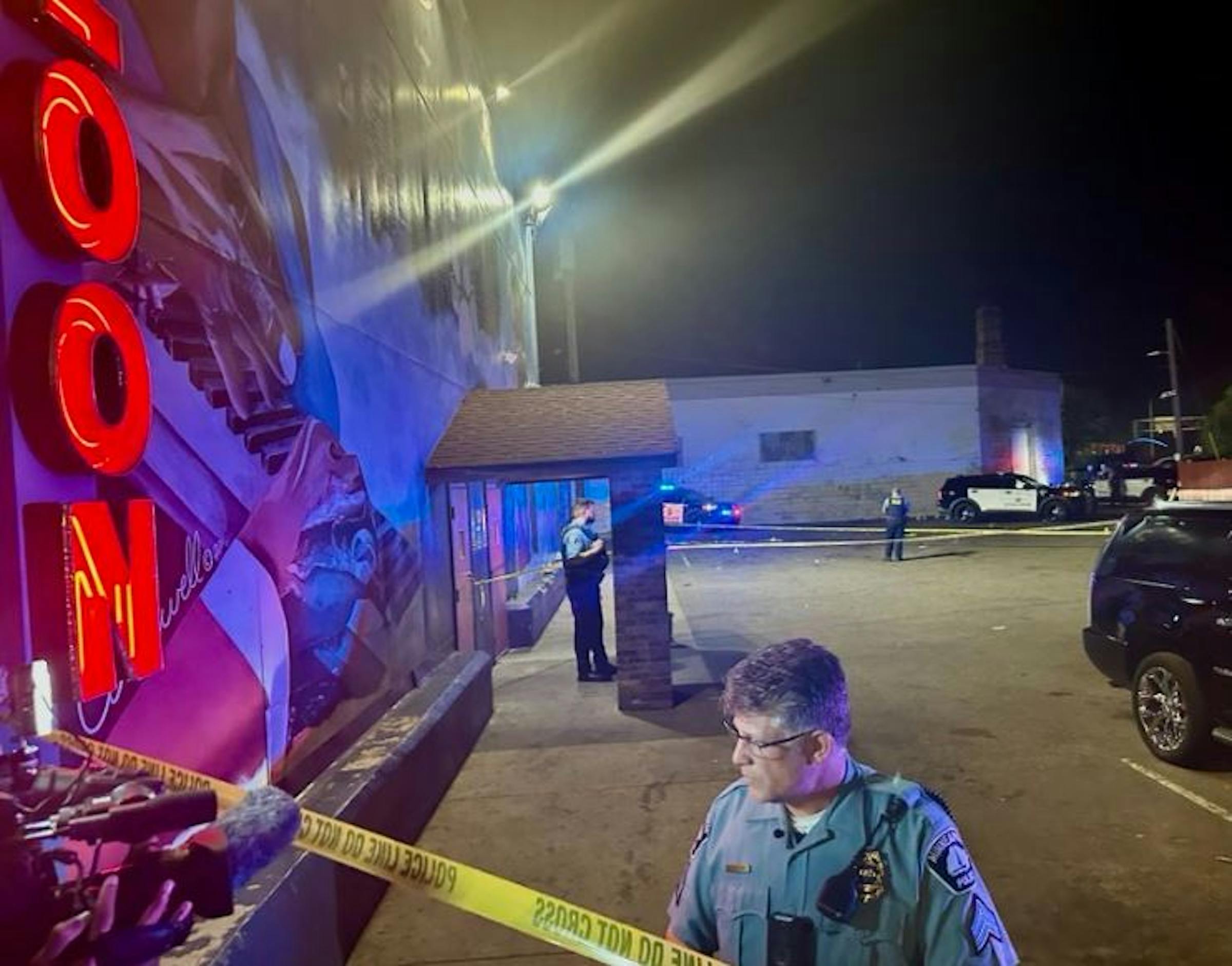 Robbery attempt ends with one man shot to death, another wounded ...