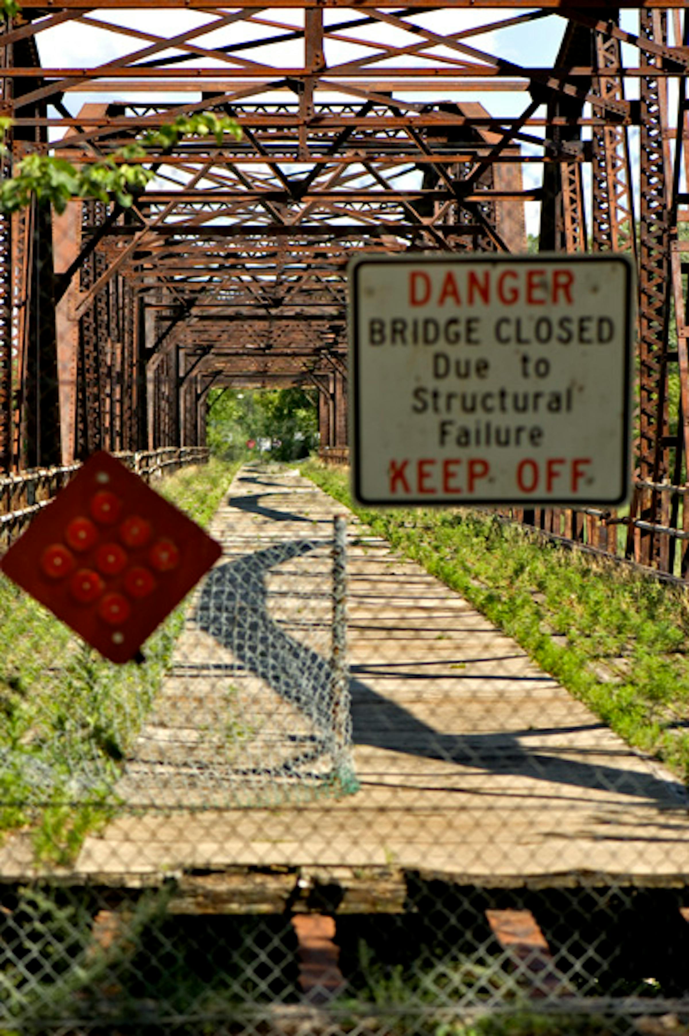 Old Cedar Avenue bridge to be demolished and replaced