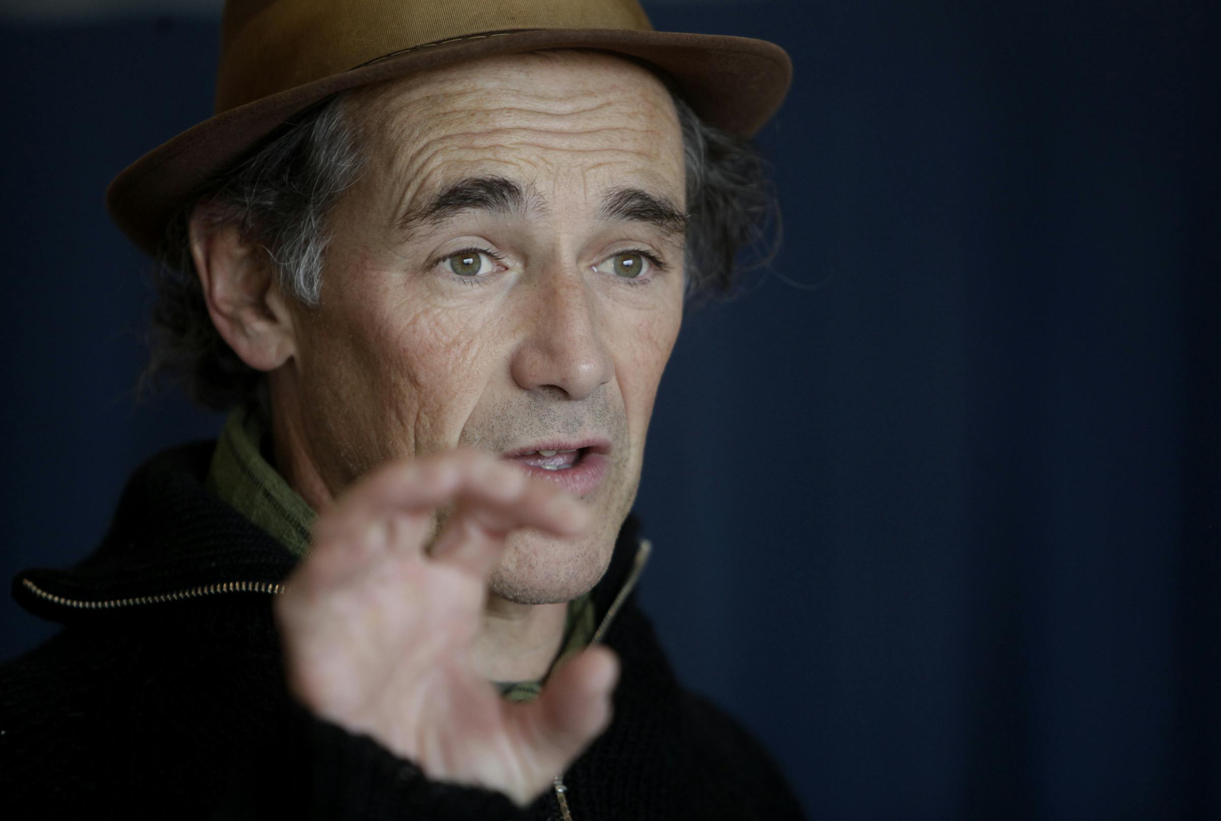 A great British actor returns to his Midwestern roots with "Nice Fish ...