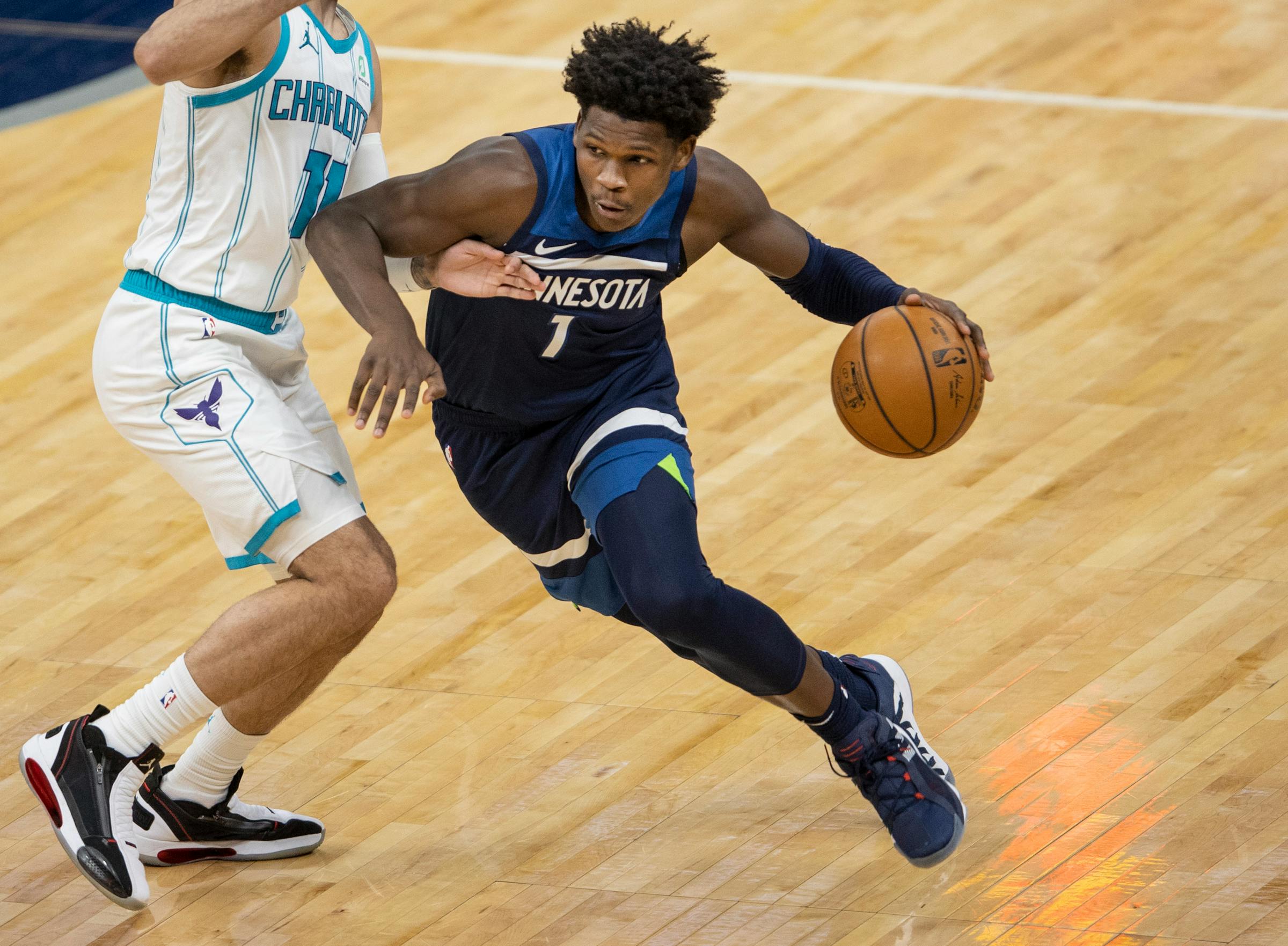 Timberwolves' Anthony Edwards weighs drives against jump shots