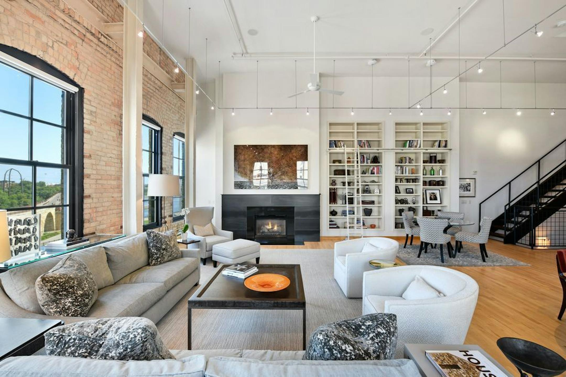 $3.2M loft in downtown Minneapolis boasts rooftop deck and views of the ...