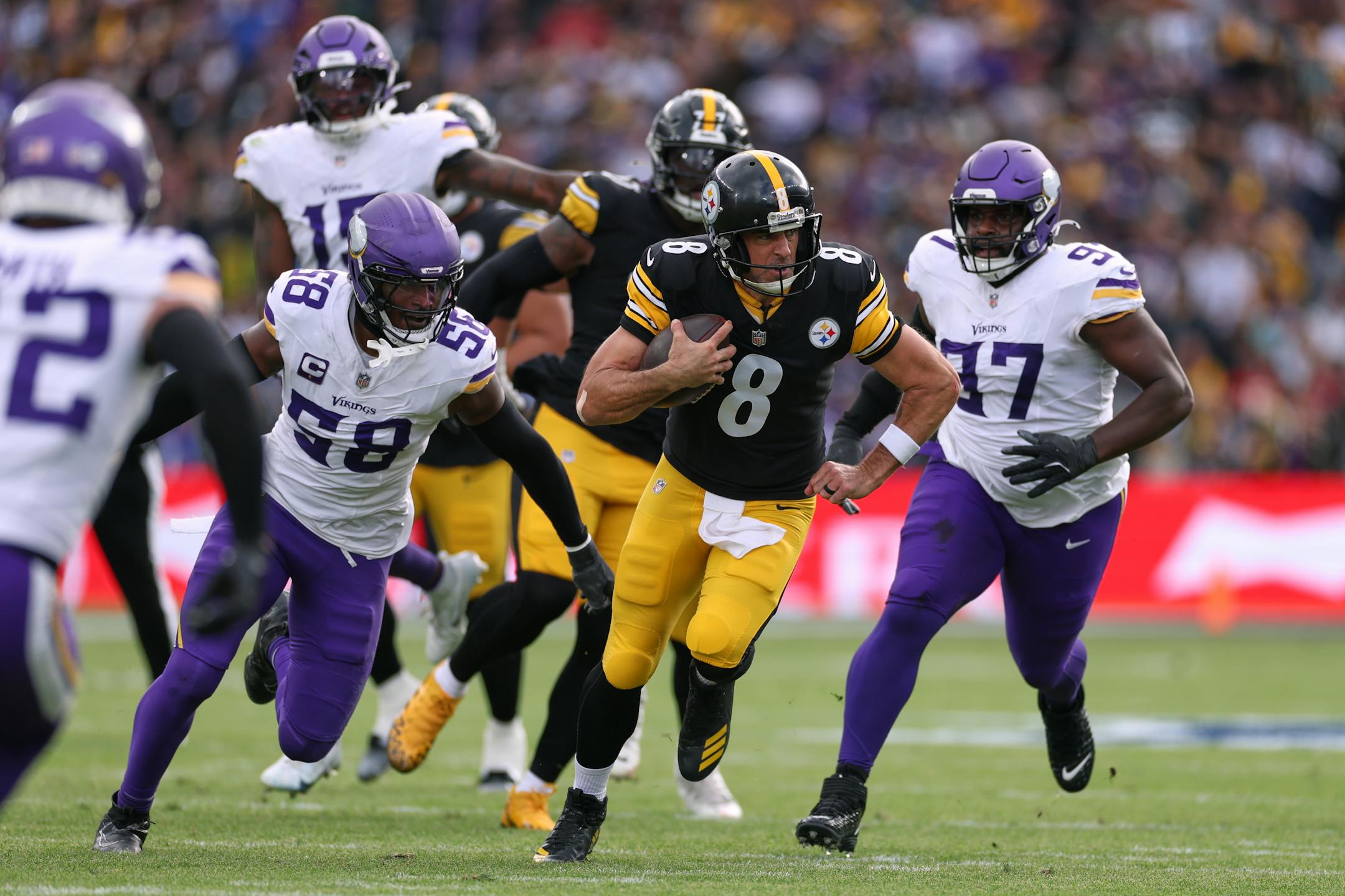 Steelers beat MN Vikings 24-21 in NFL's first Dublin game