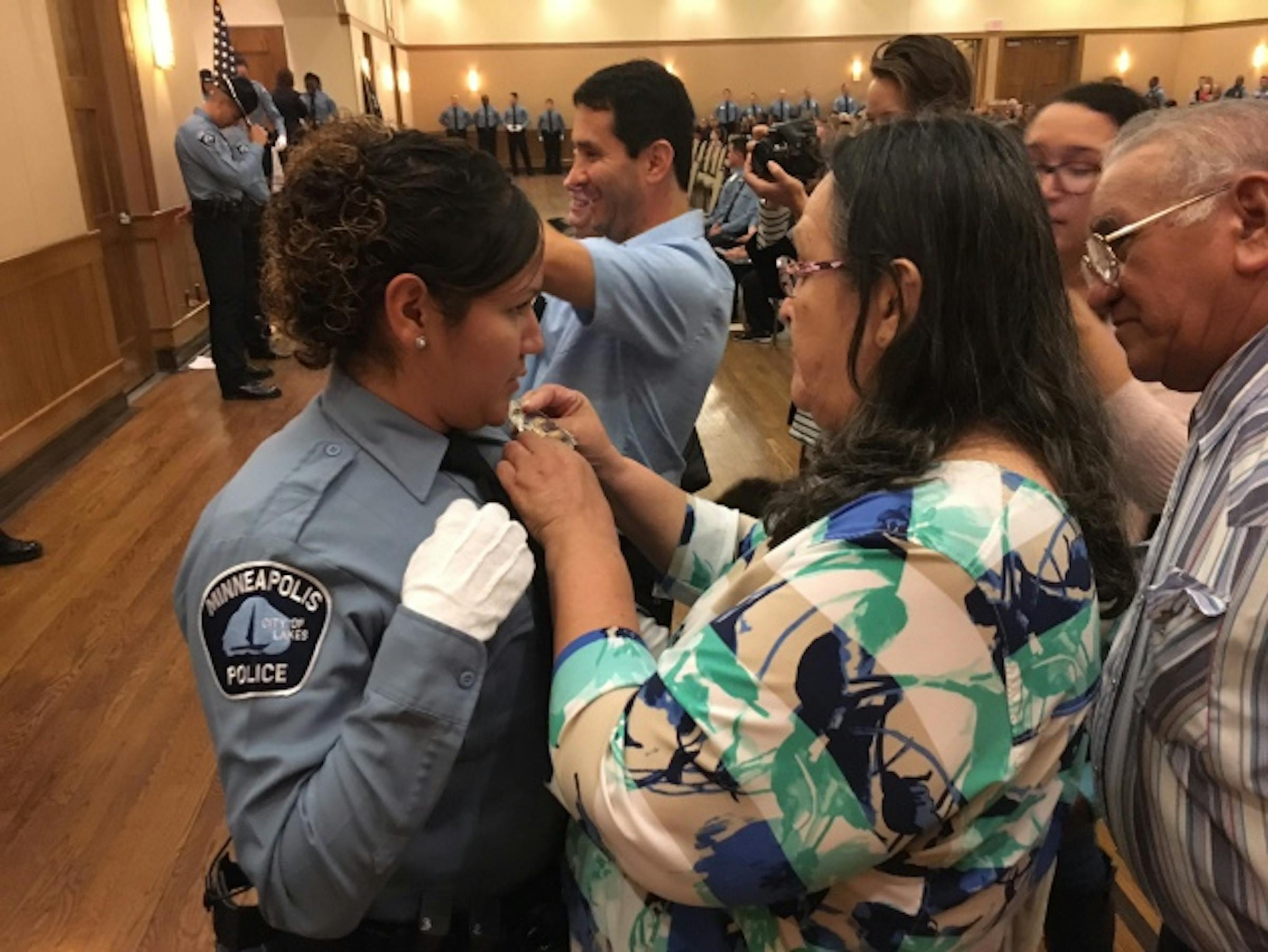 25 new MPD officers receive badges in ceremony