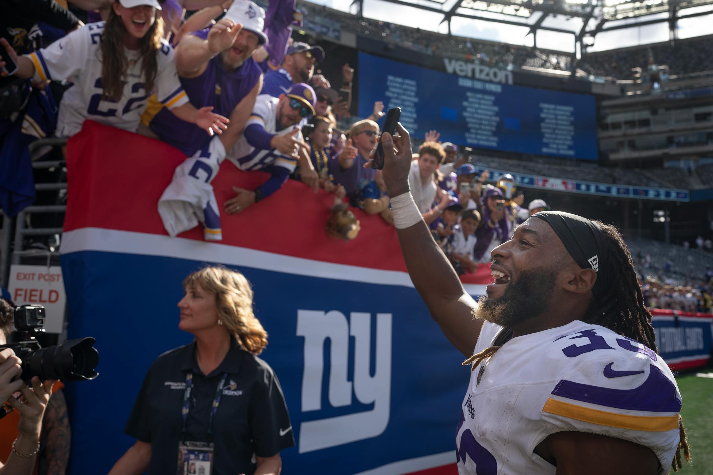 Vikings 28, Giants 6: Aaron Jones, Sam Darnold spark season-opening win