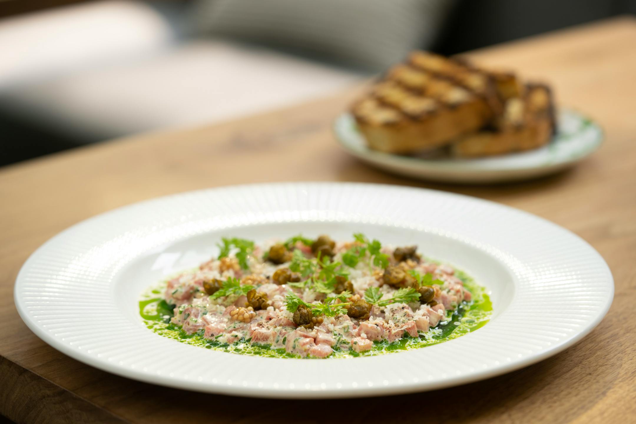Review: Blondette in downtown Minneapolis is rowdy, fun and wildly ...