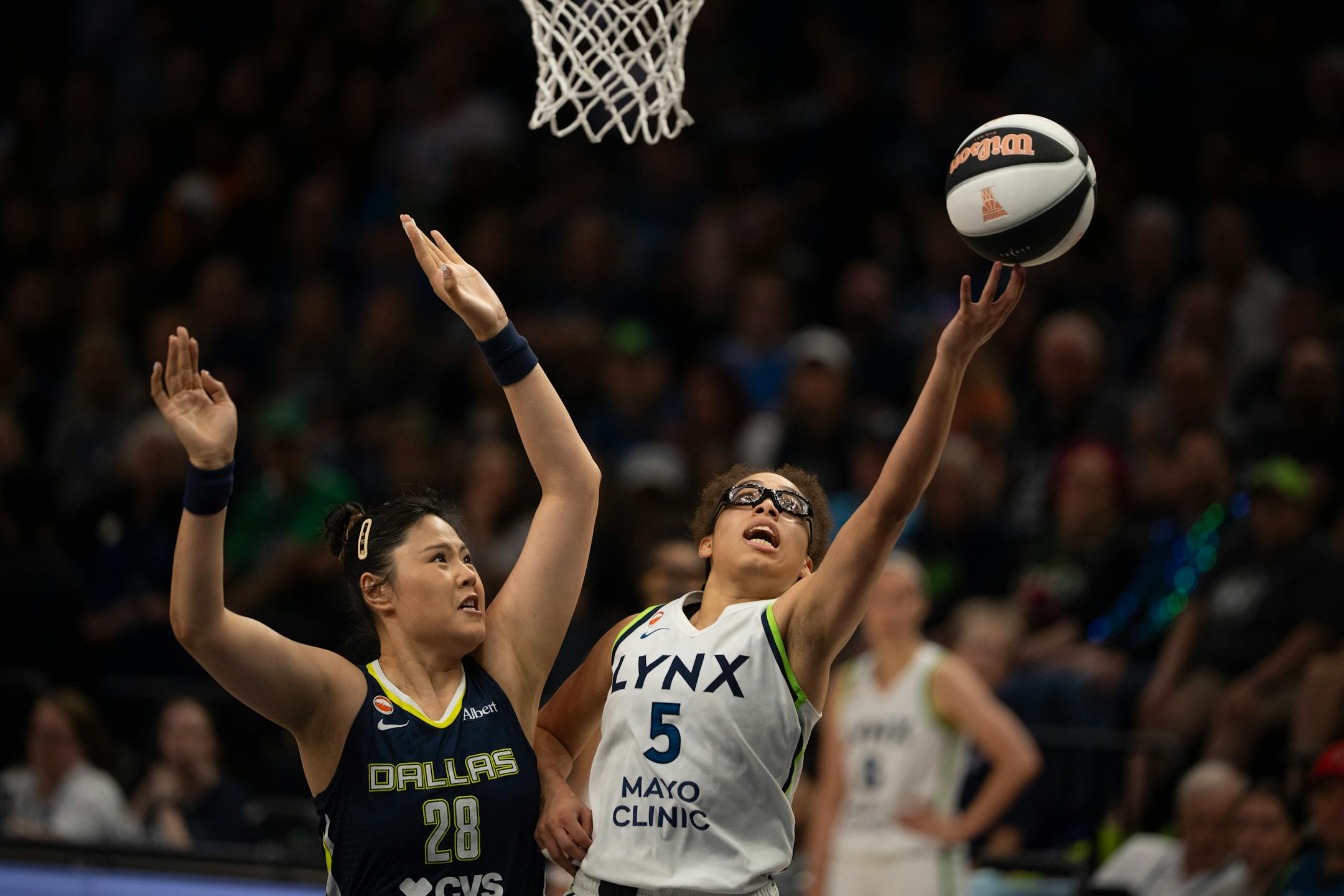 Minnesota Lynx star Olivia Miles beats first WNBA draft pick Azzi Fudd