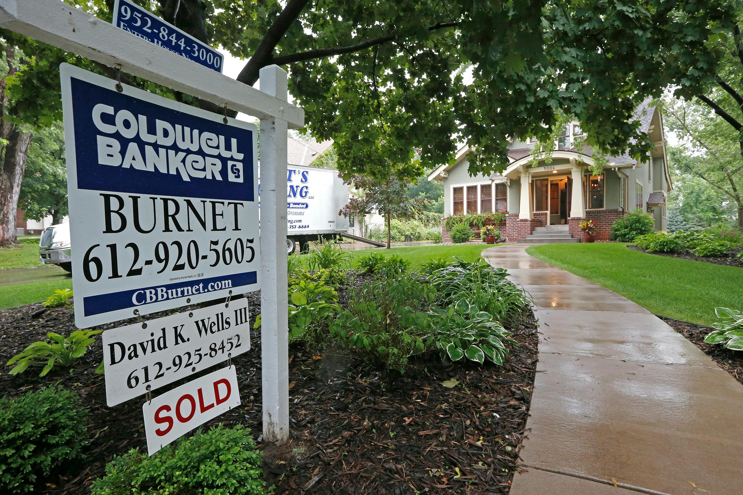 How real estate agents get paid changes Saturday. Here’s what that ...