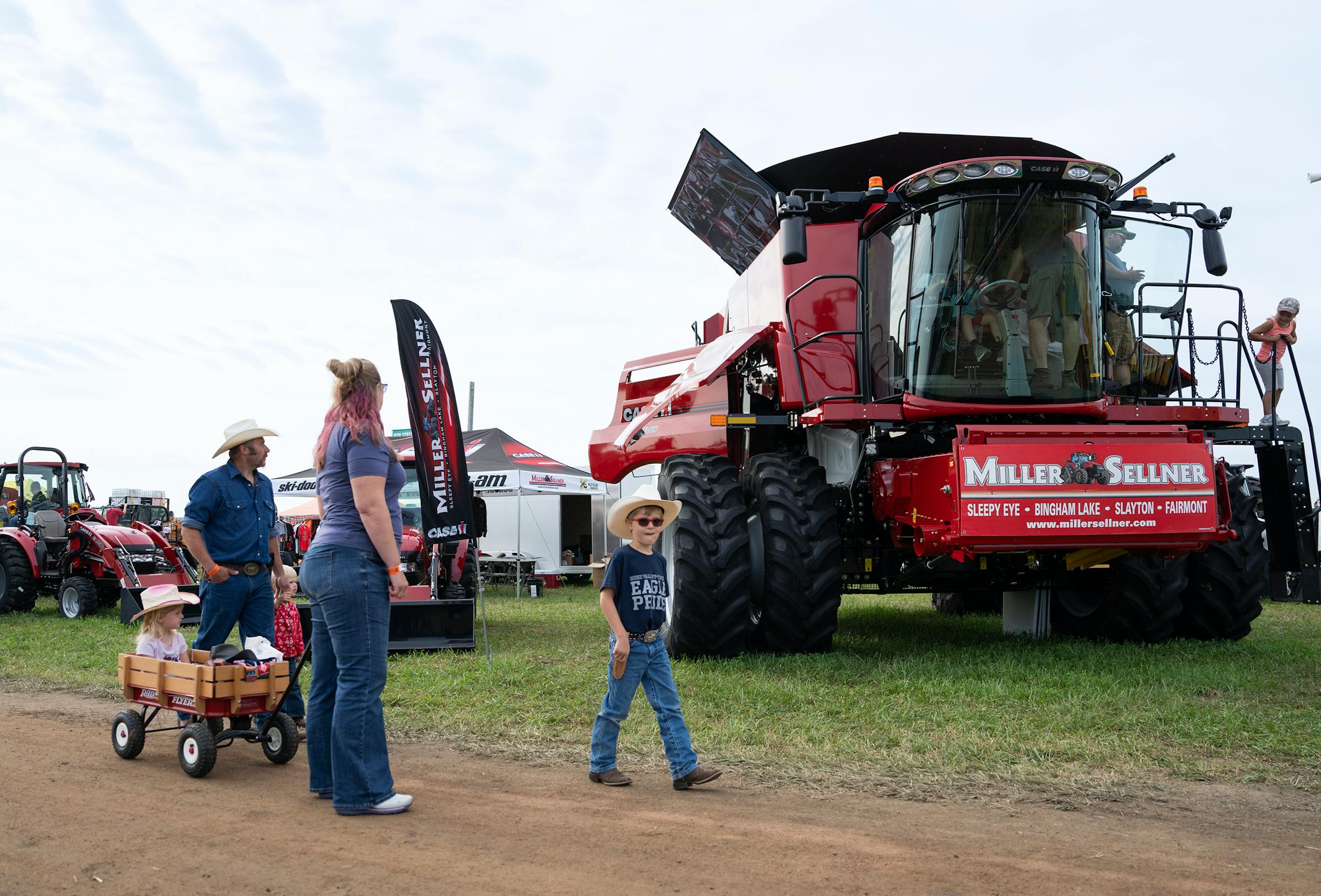 Tim Walz knows agriculture, but his support in Minnesota's farm country ...