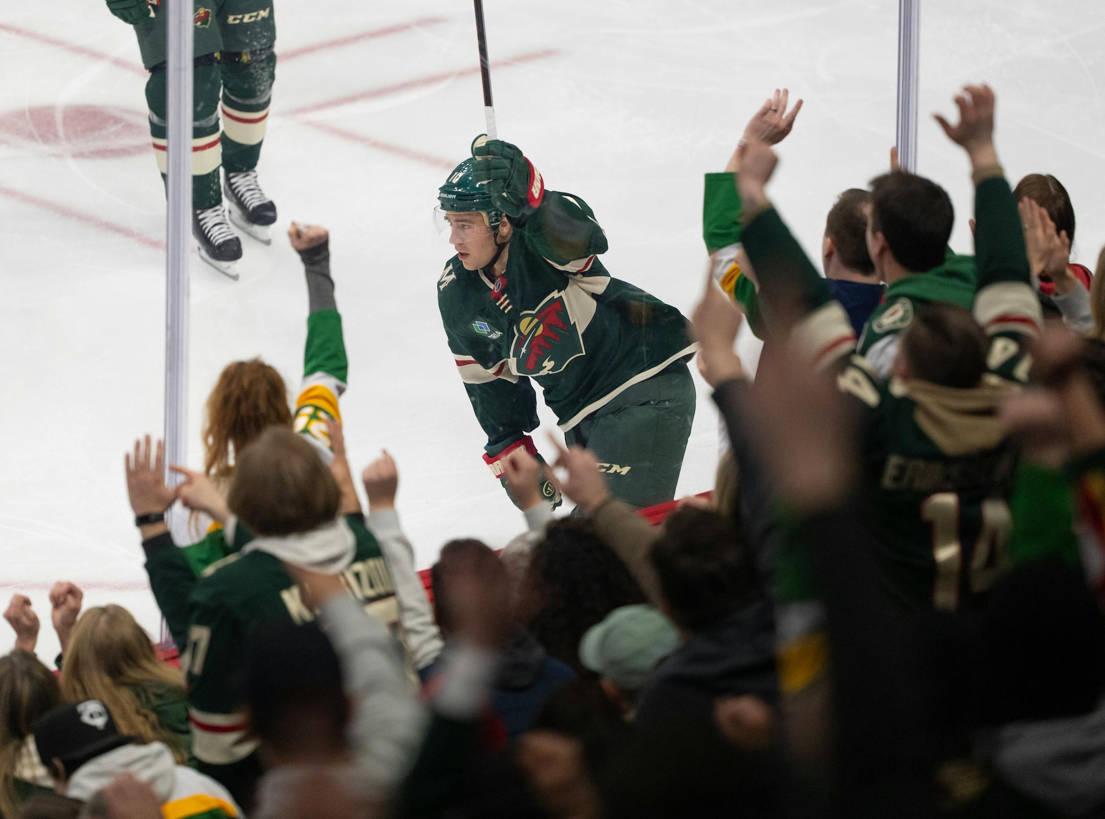 Minnetonka's Bobby Brink has happy homecoming with Wild