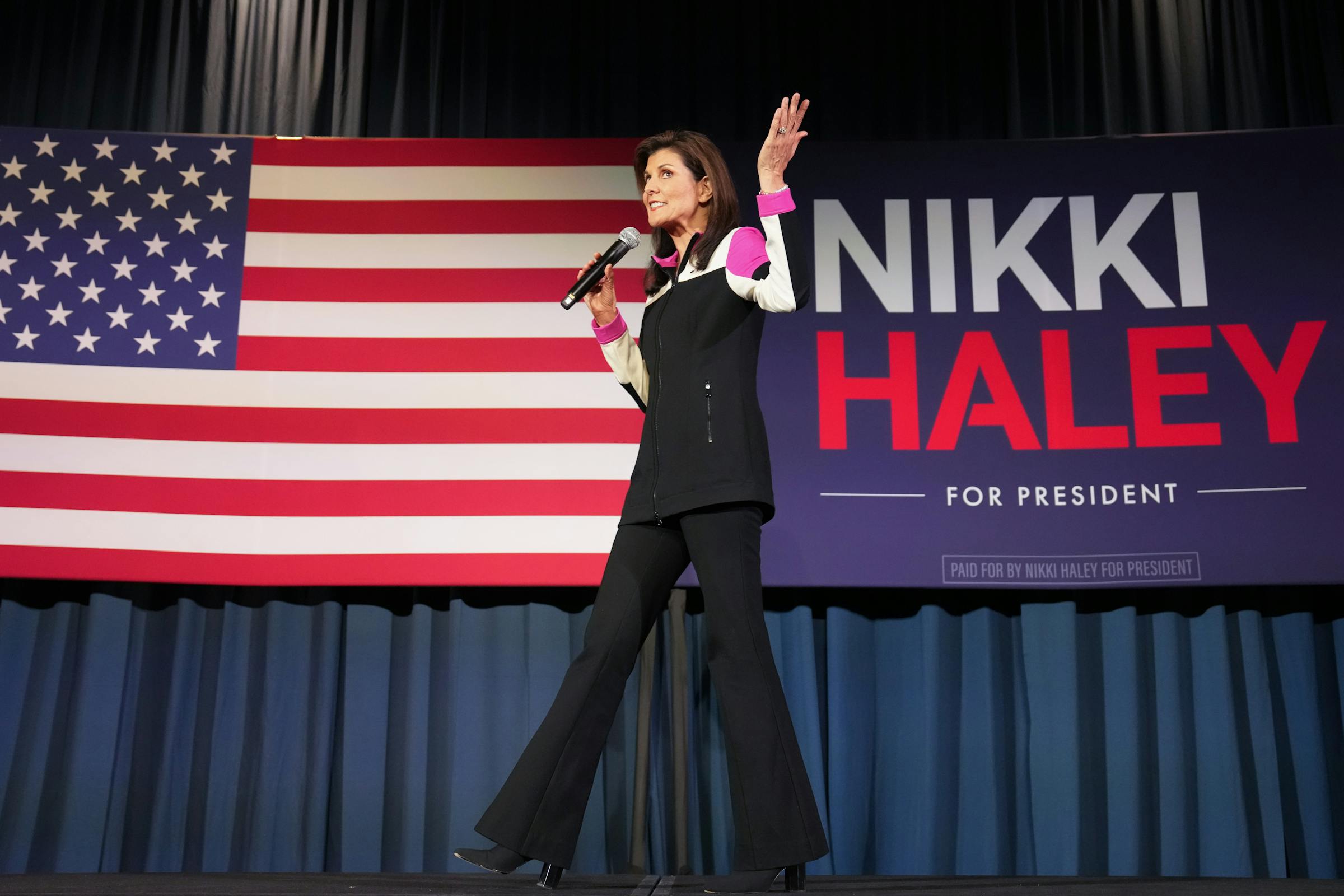 Nikki Haley rallies supporters in Bloomington