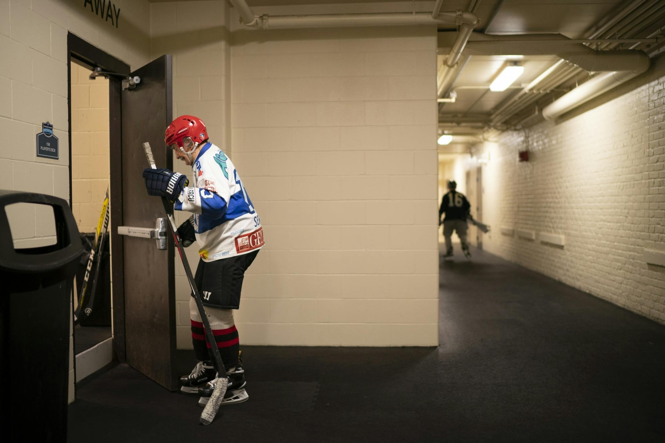 Duluth's 97-year-old hockey legend Mark Sertich keeps on skating