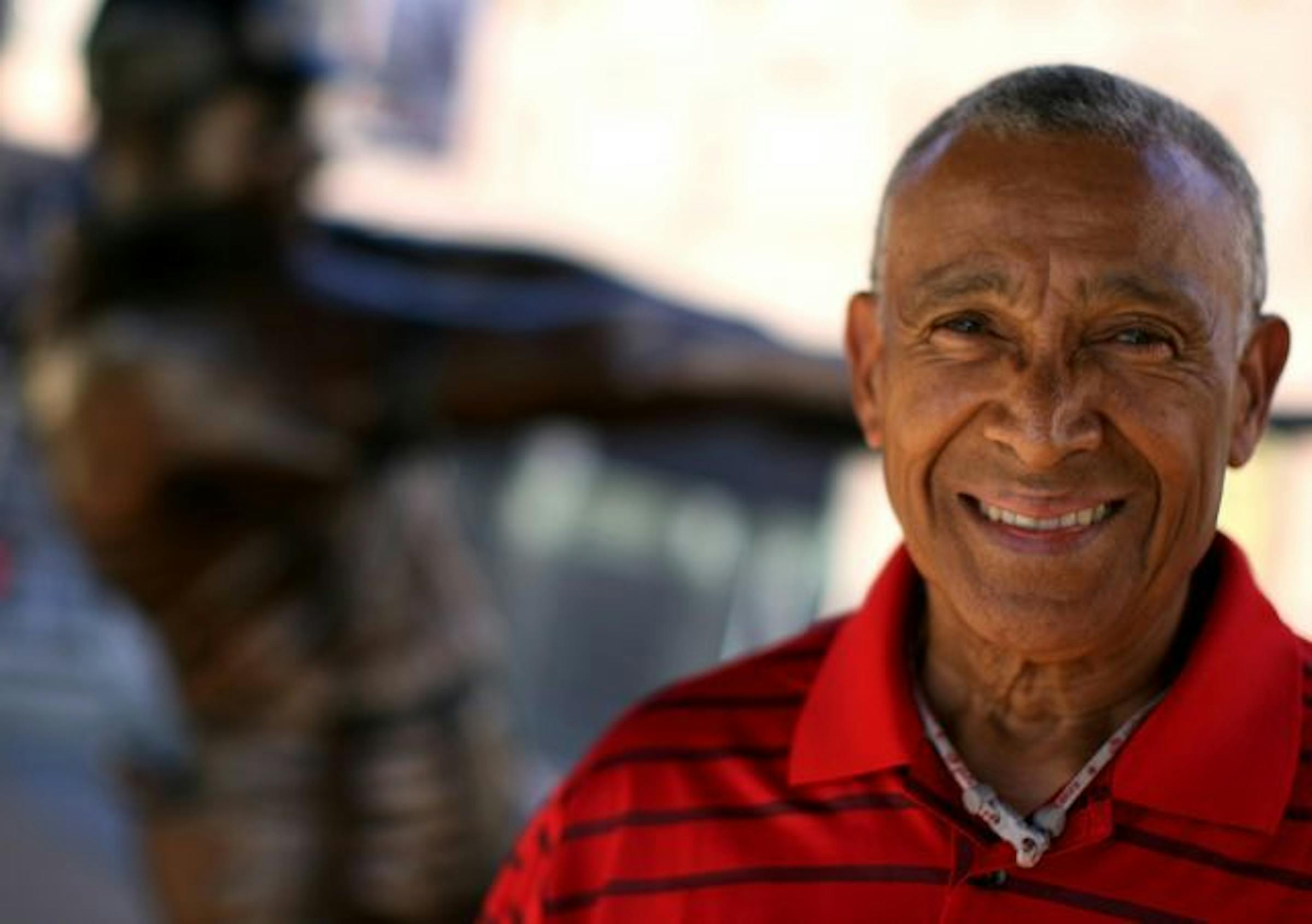 Patrick Reusse: Twins' first Fourth a golden moment for Becquer, fans