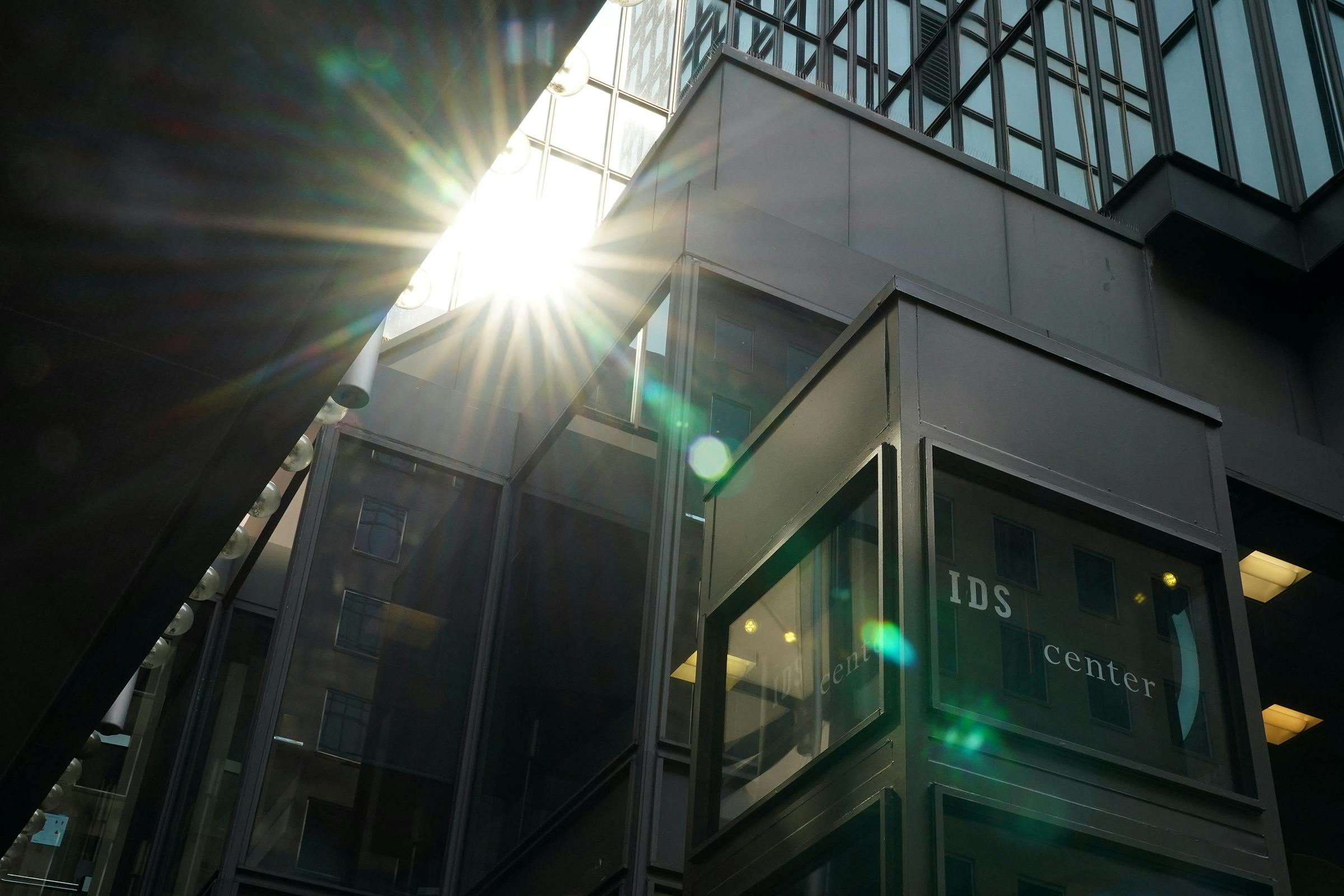 IDS Center's loan extended in tenuous downtown Minneapolis office scene