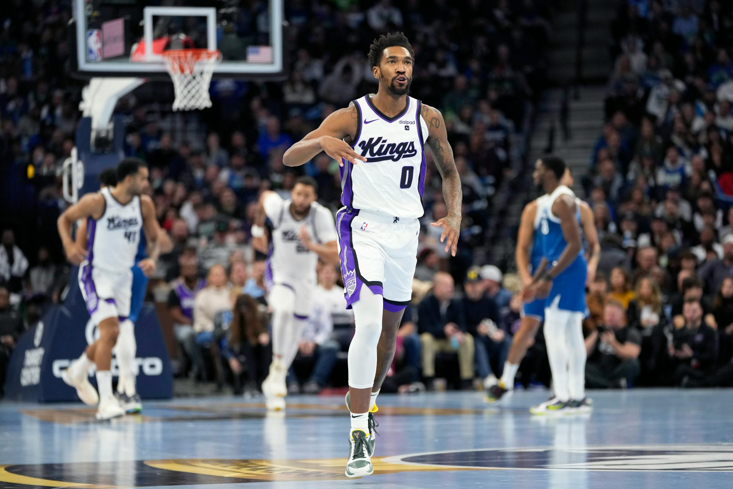 Timberwolves lose first home game of the season, 124-111 to Sacramento