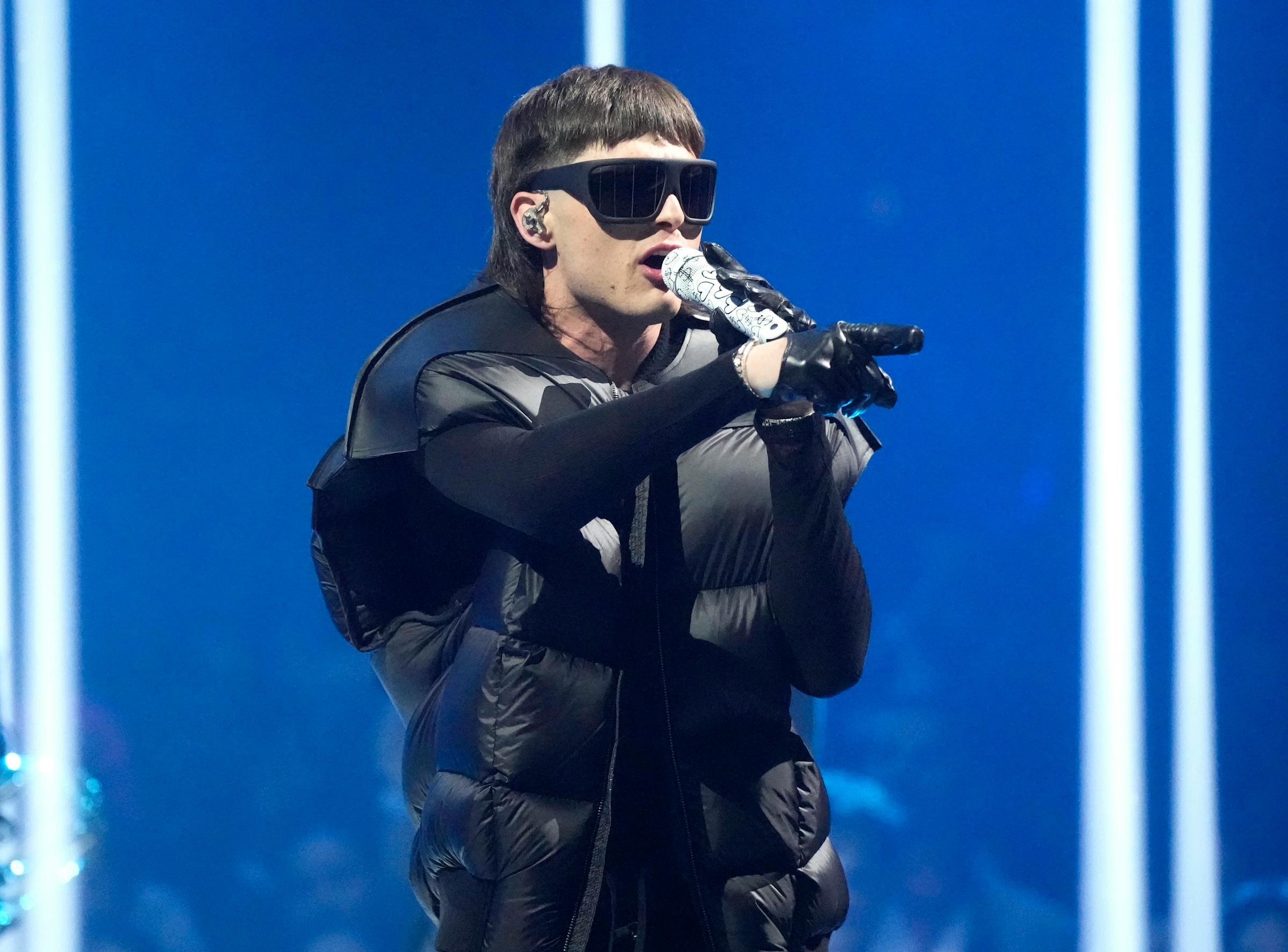 Mexican pop star Peso Pluma is coming to Target Center on May 28