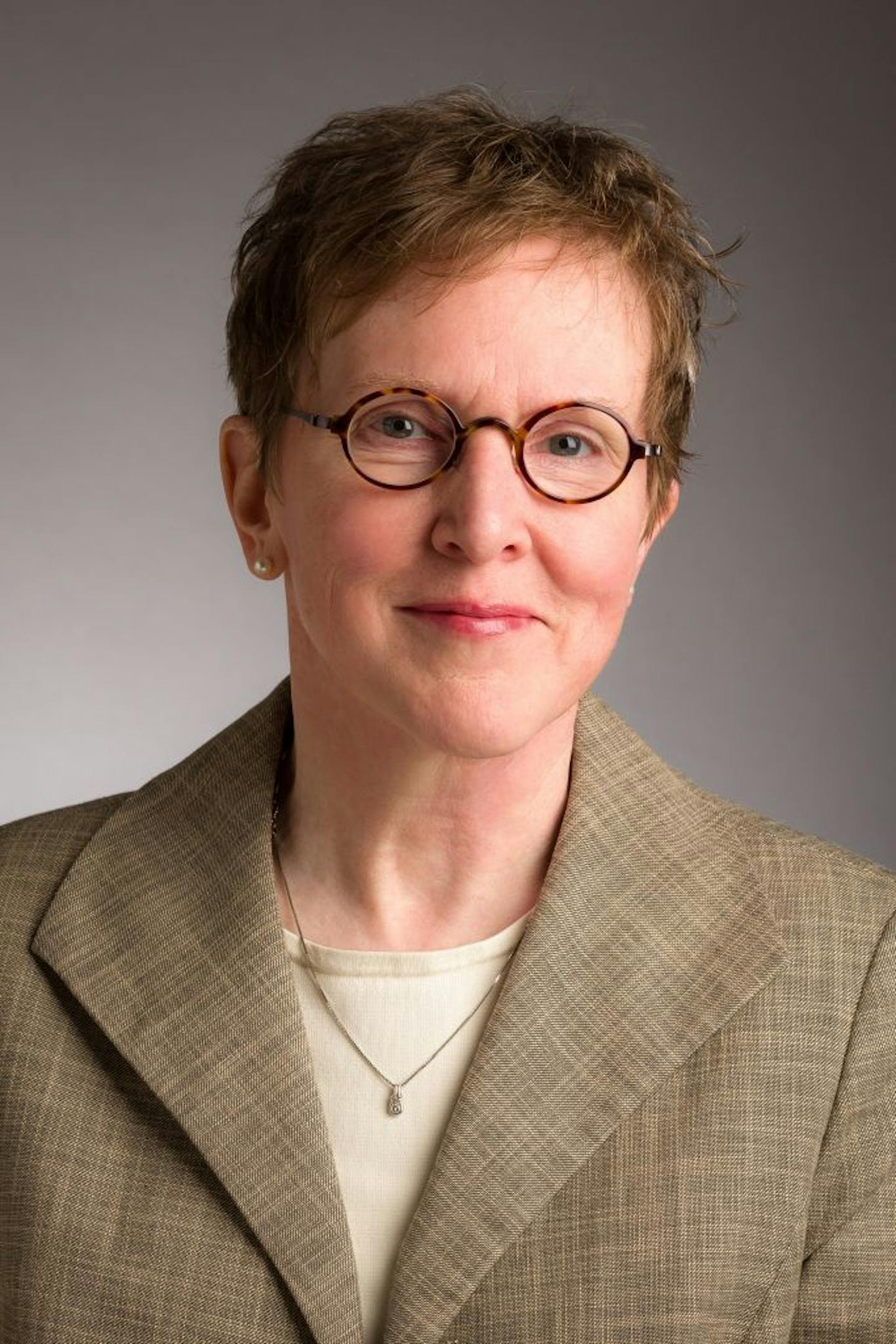 Movers and shakers: Elizabeth Halloran, Minneapolis Foundation