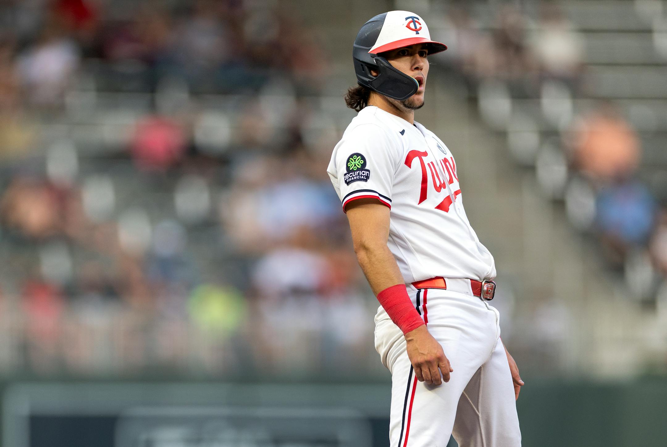 Minnesota Twins defeat Chicago White Sox 6-4 at Target Field