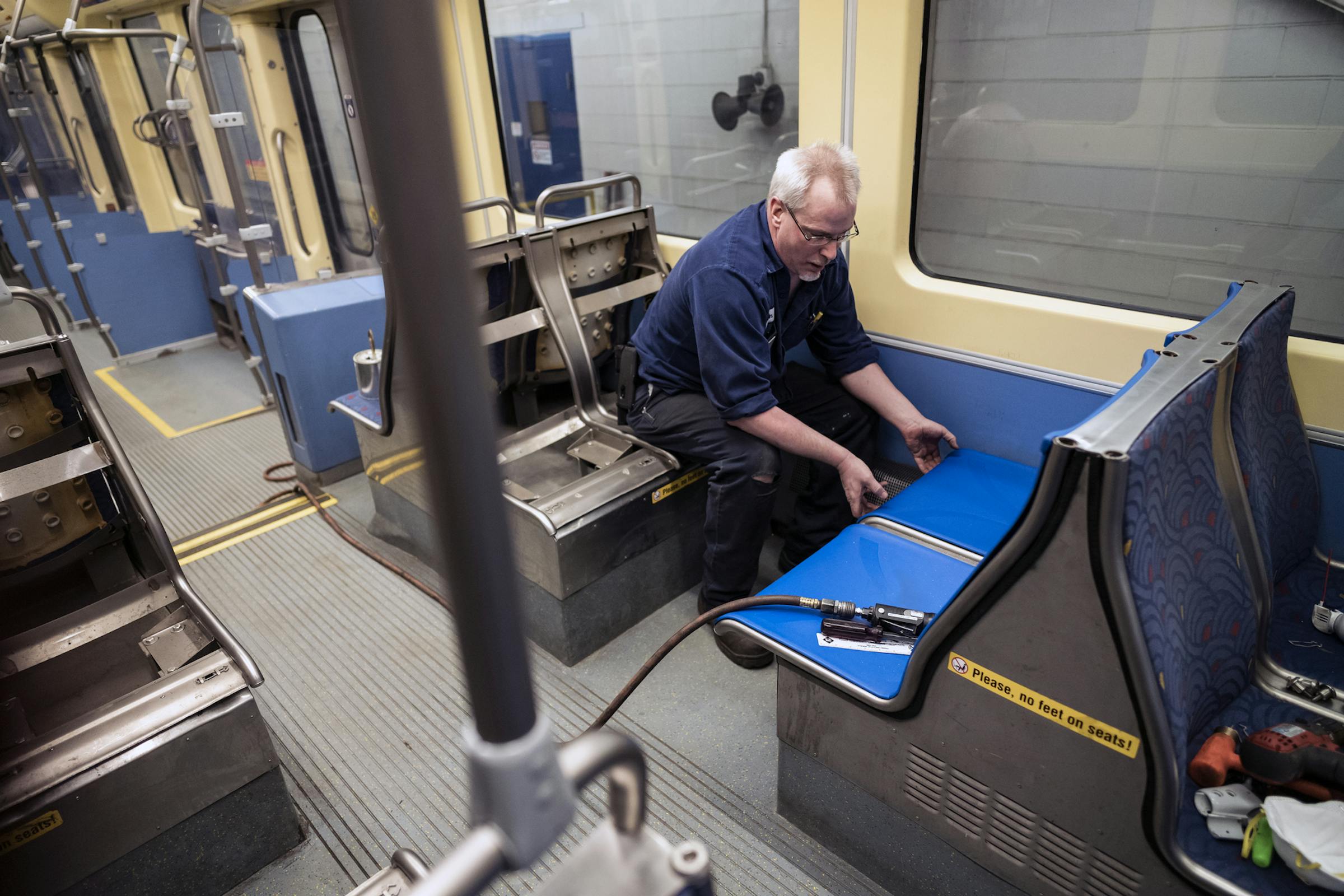 Metro Transit expected to replace light-rail seats with plastic ones