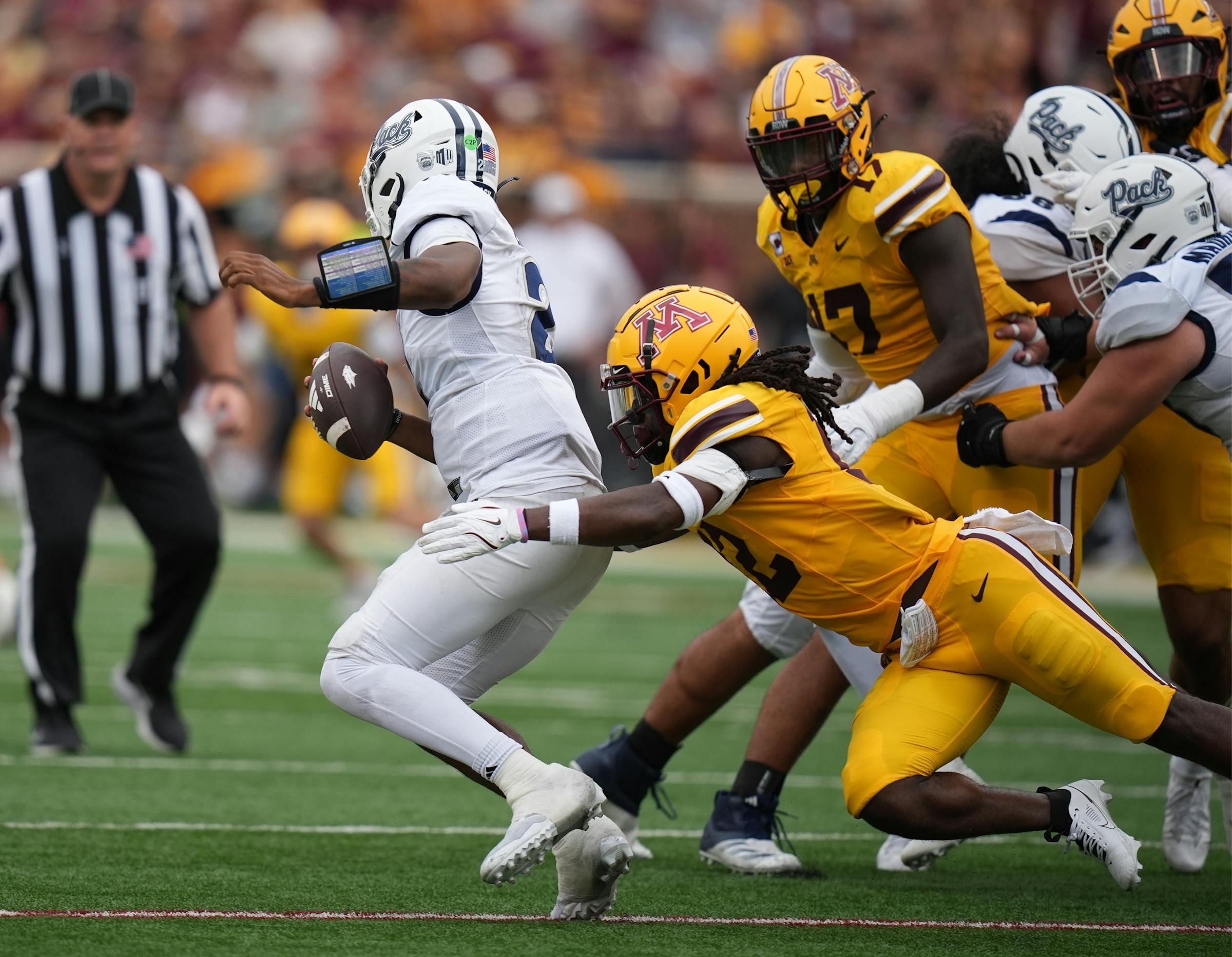 Minnesota Gophers blank Nevada Wolf Pack 27-0 for first back-to-back ...