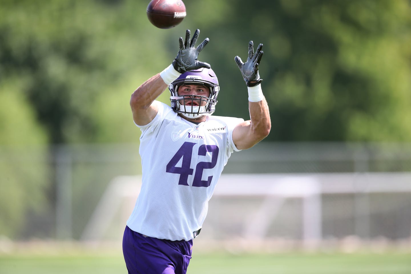 Ben Gedeon excelling in Vikings linebacker battle