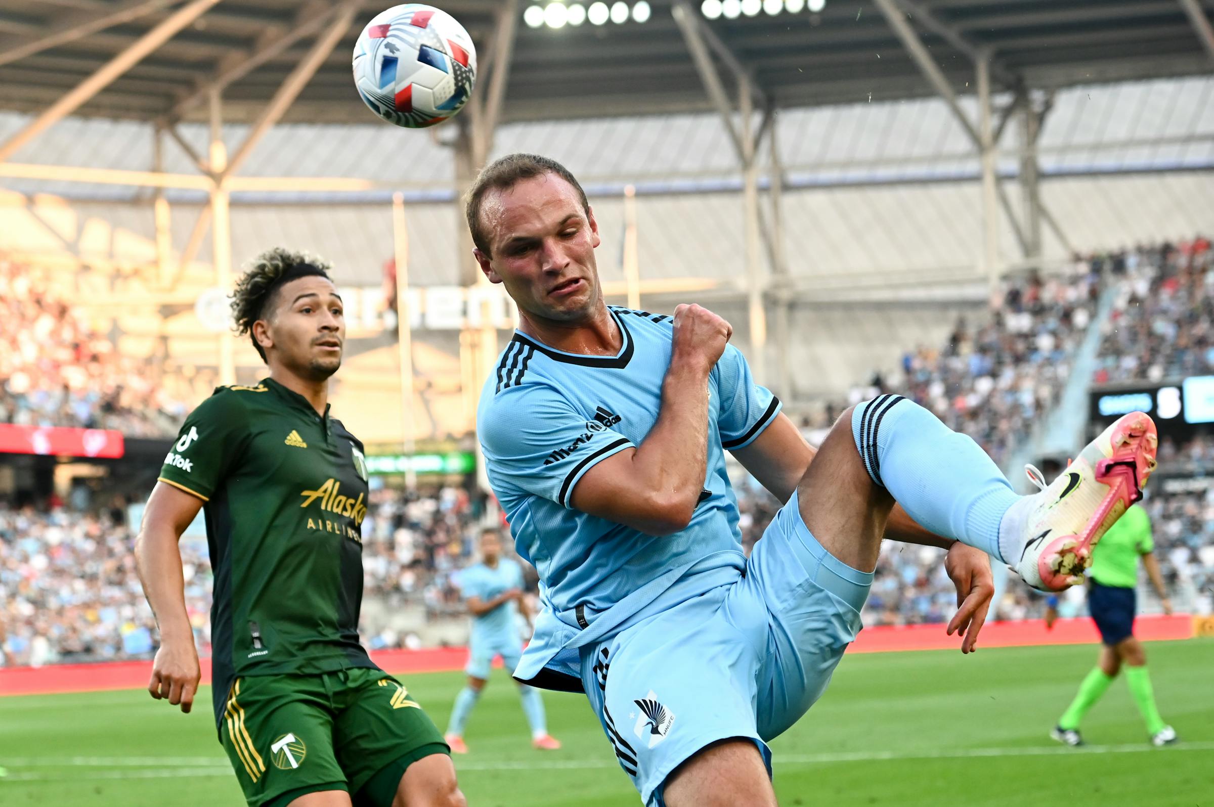 Minnesota United trades starting left back Chase Gasper to LA Galaxy