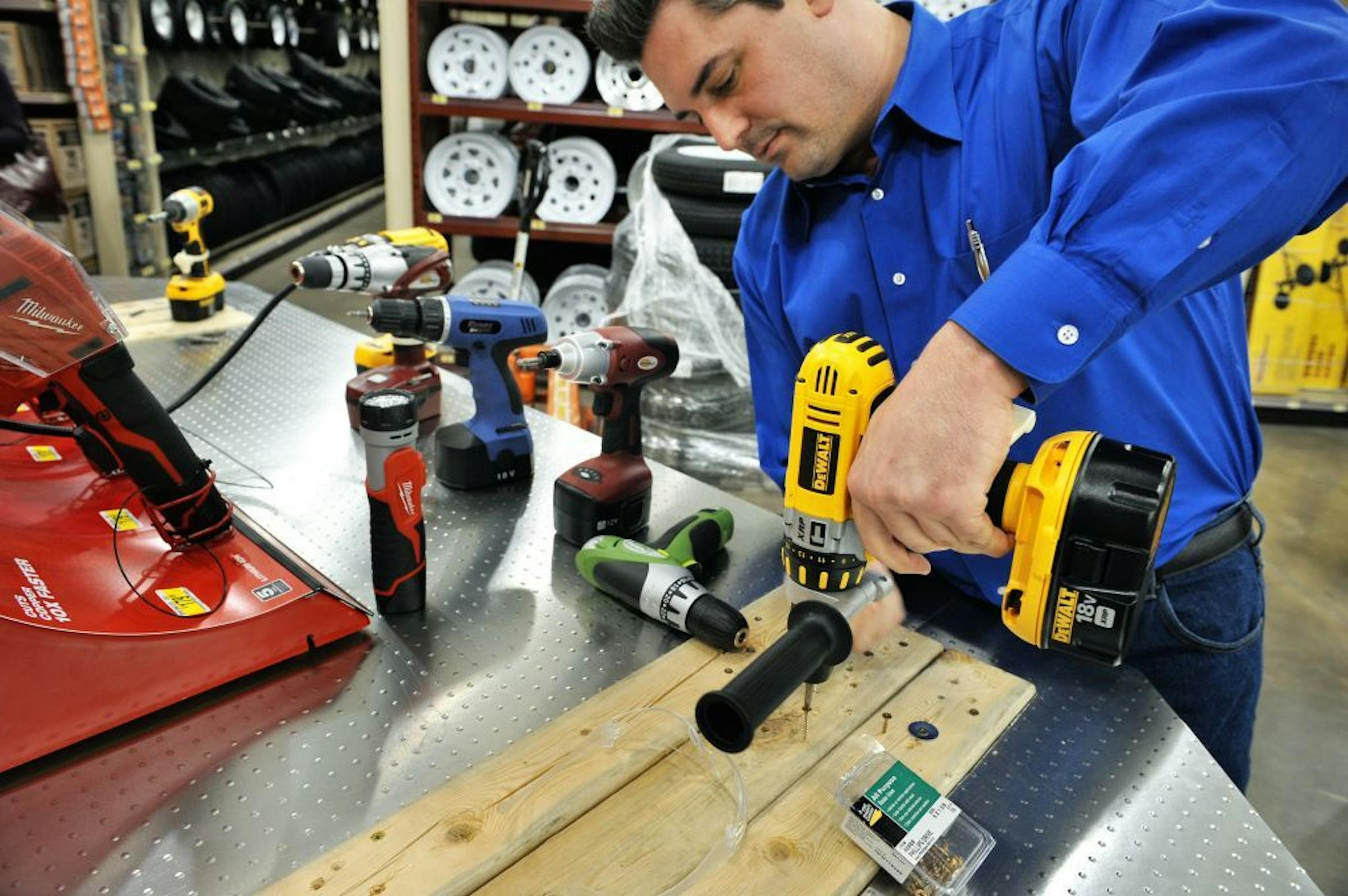 Privately held Northern Tool, with $1 billion in sales, opens 100th store