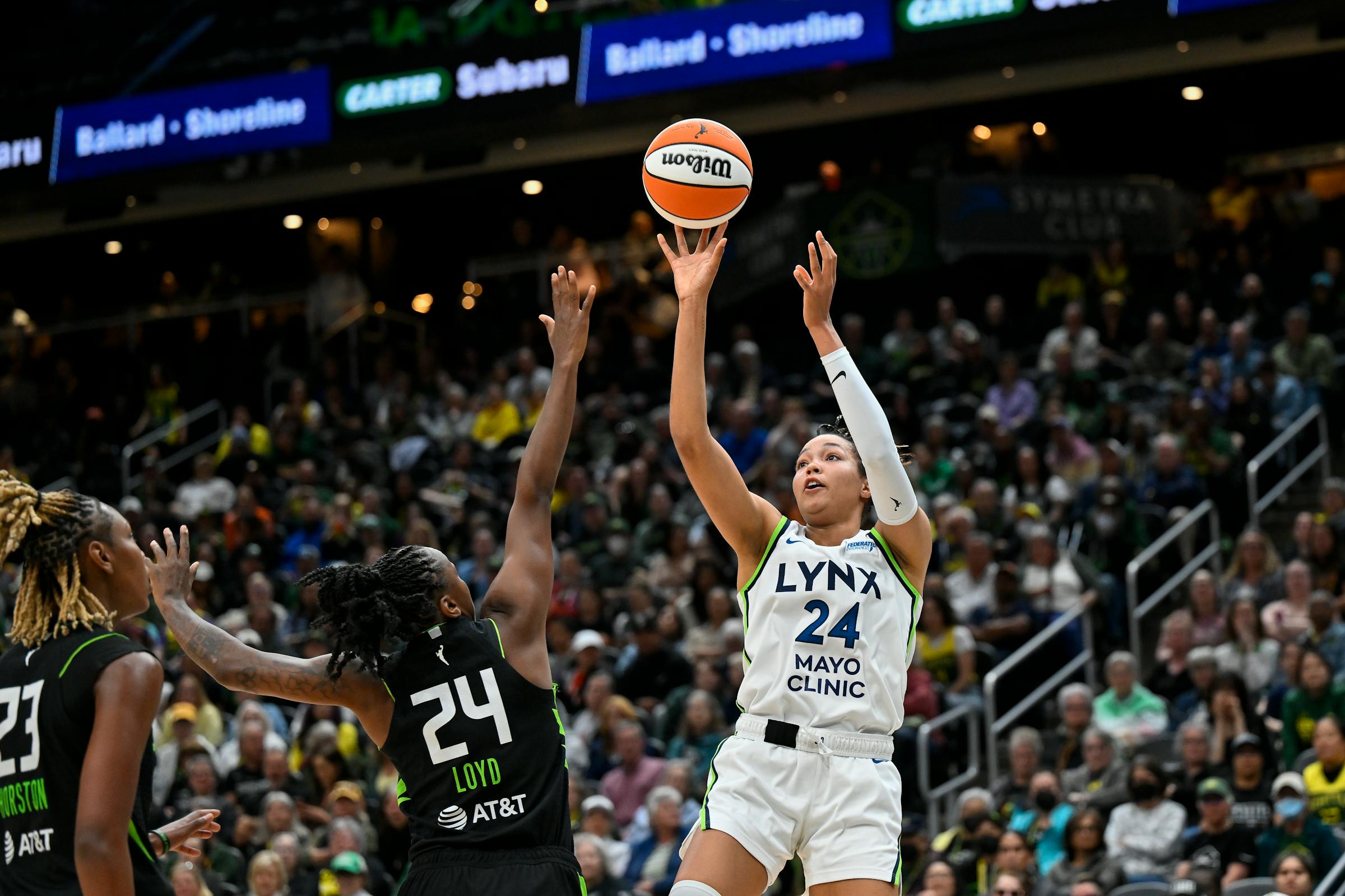 A hot start for Lynx and a cool WNBA reception for Caitlin Clark