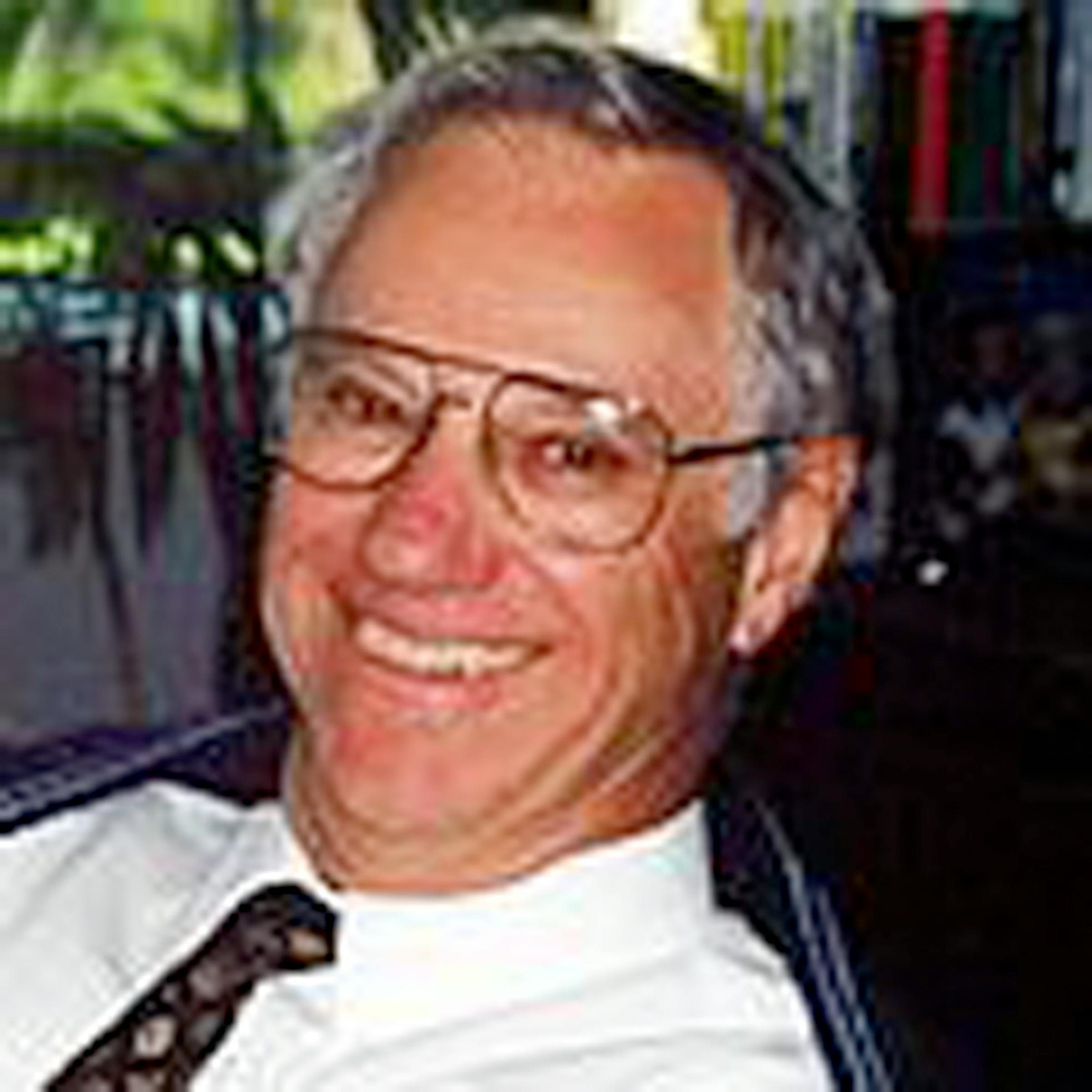 Michael Pohlen, 71, wide-ranging executive