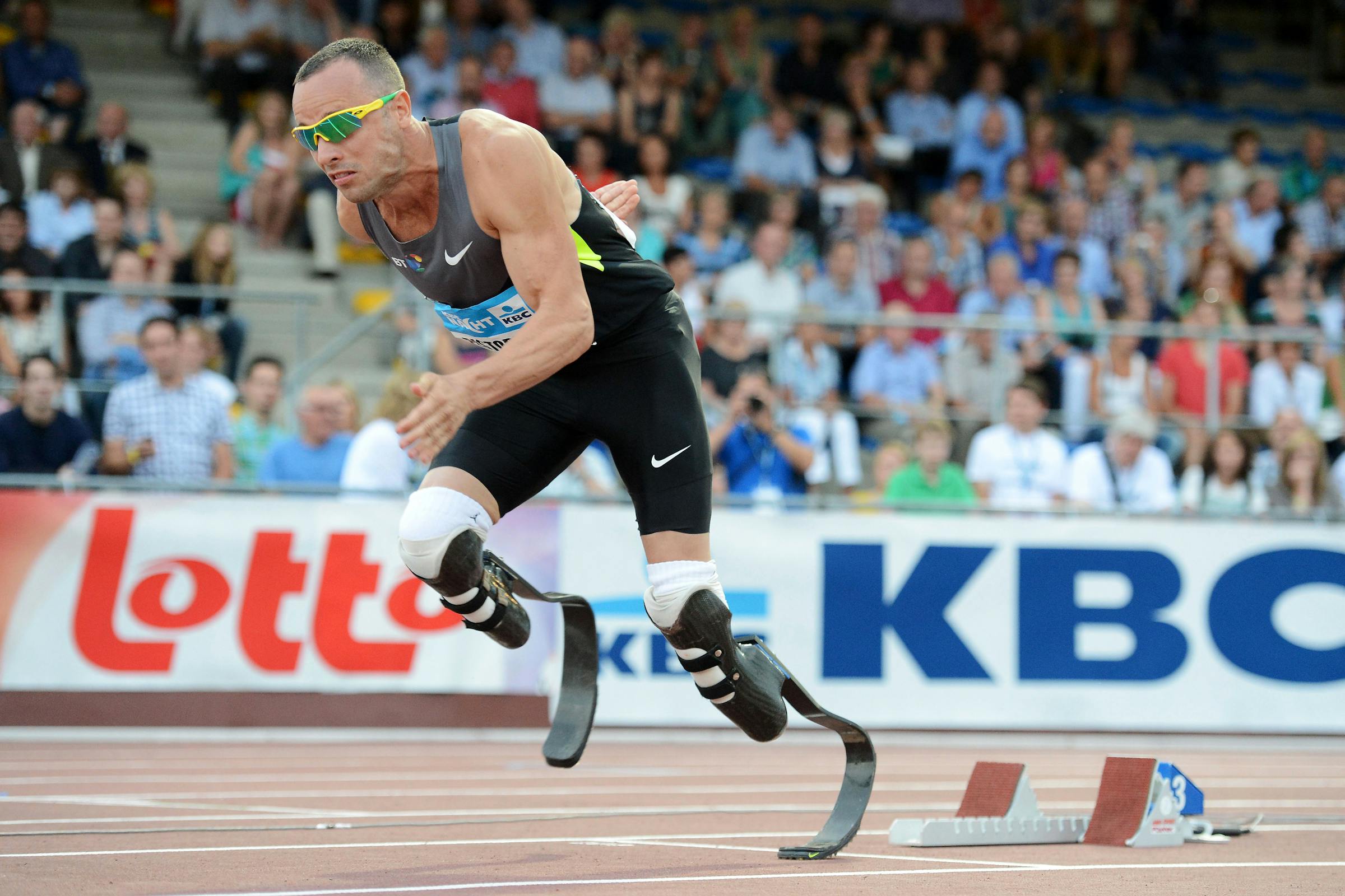 Blade Runner: The debate over an Olympian's artificial legs