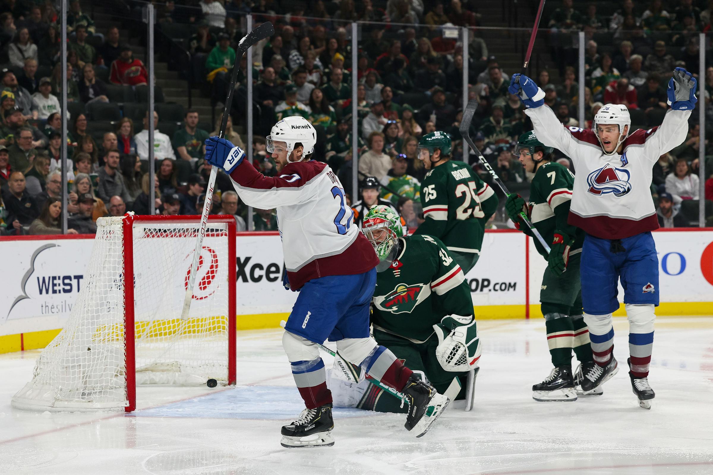 Wild loses 5-2 to Avs as playoff dreams take another hit