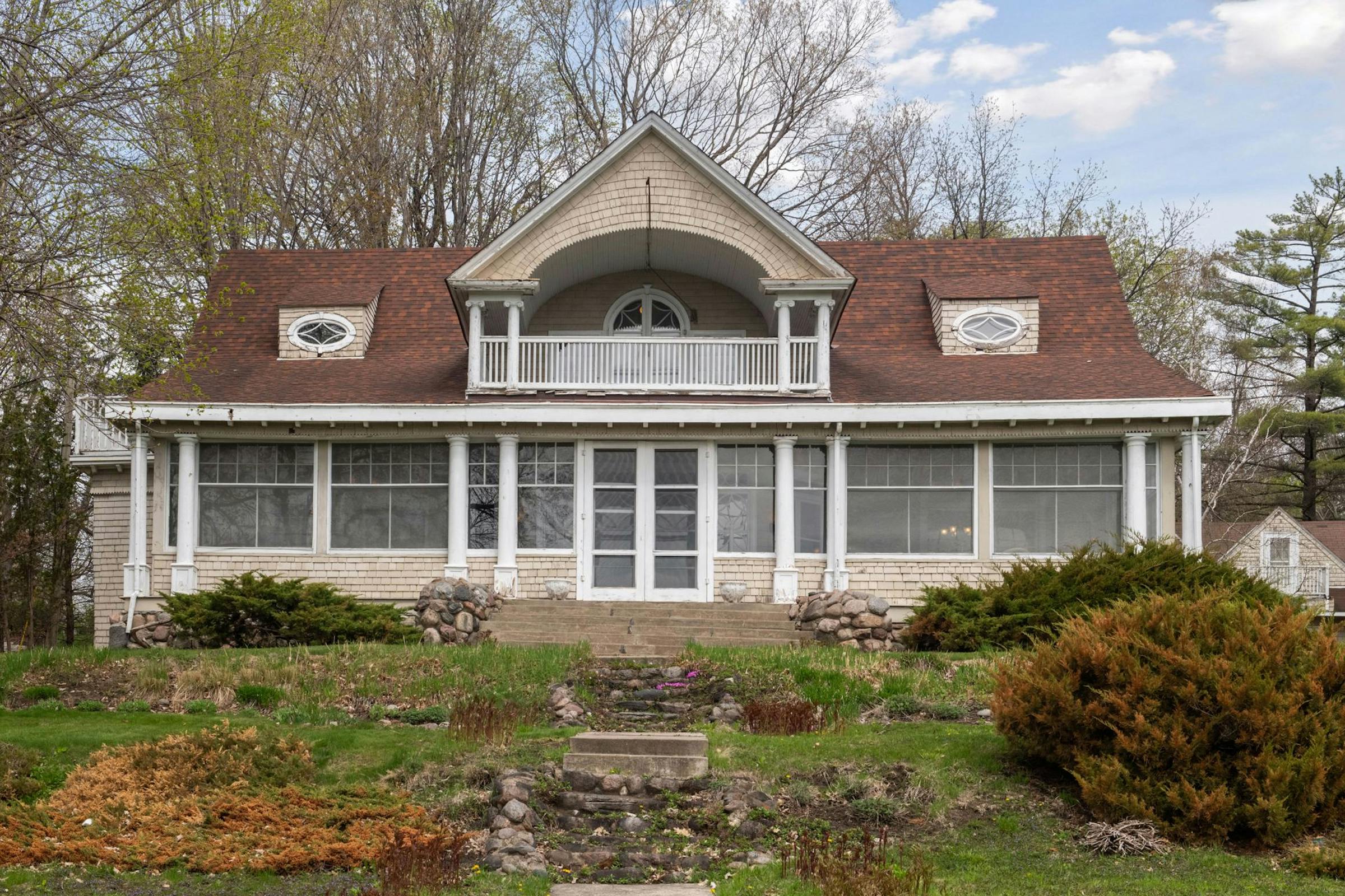 House with family, community history near Lake Minnetonka lists at $2M