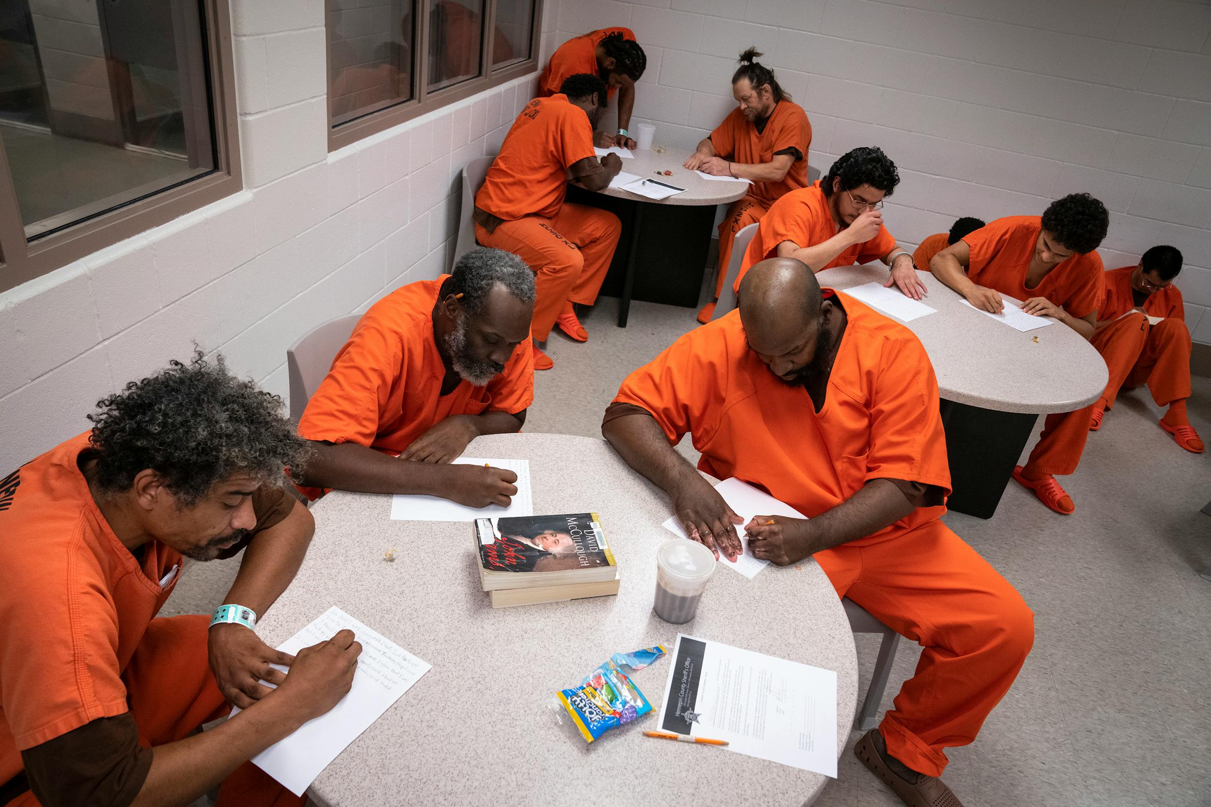 Minnesota inmates find creative outlet, therapeutic benefit in writing ...