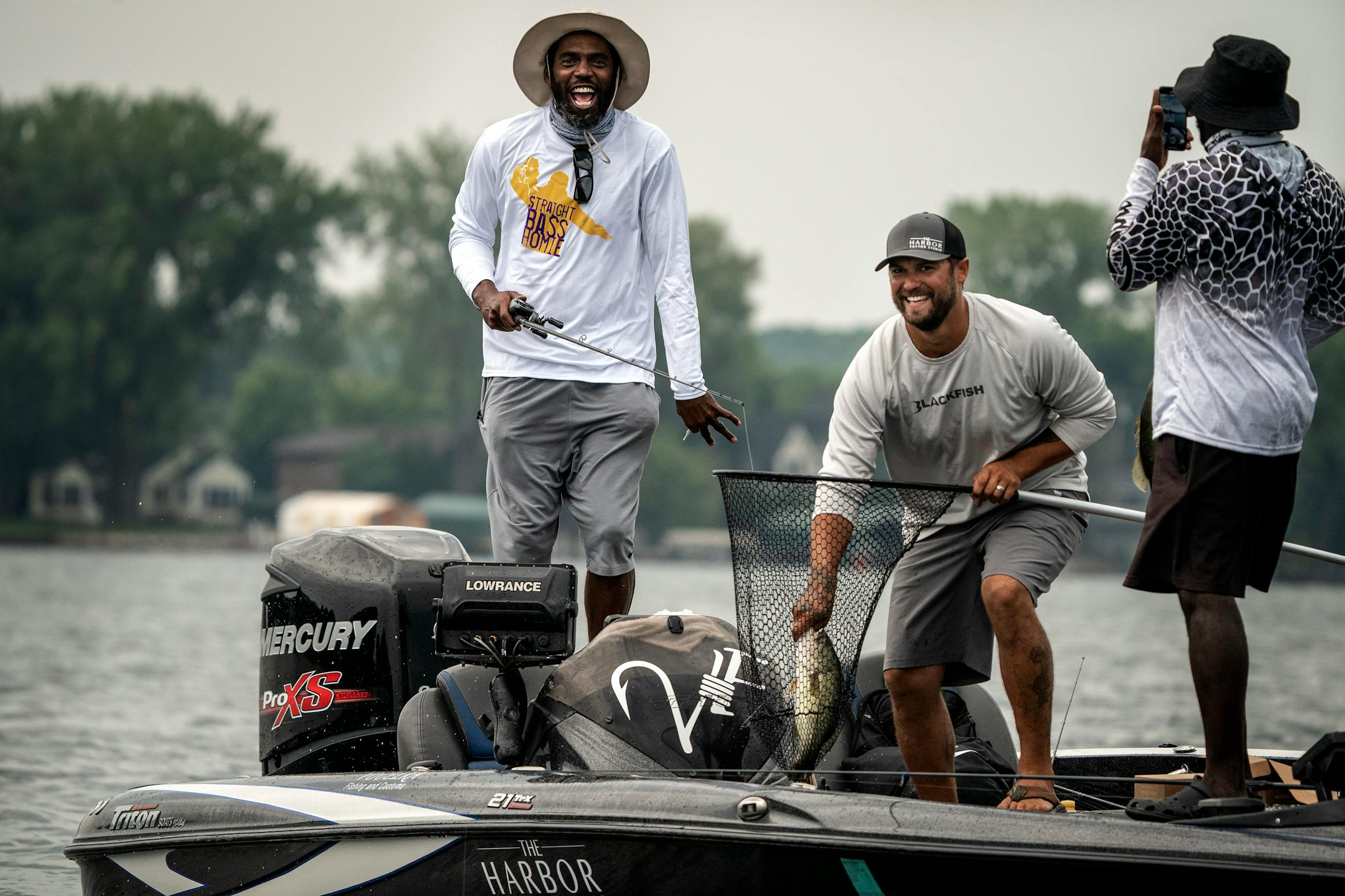 Fishing fables can match Sid tales at Randy Moss' first Straight Bass ...