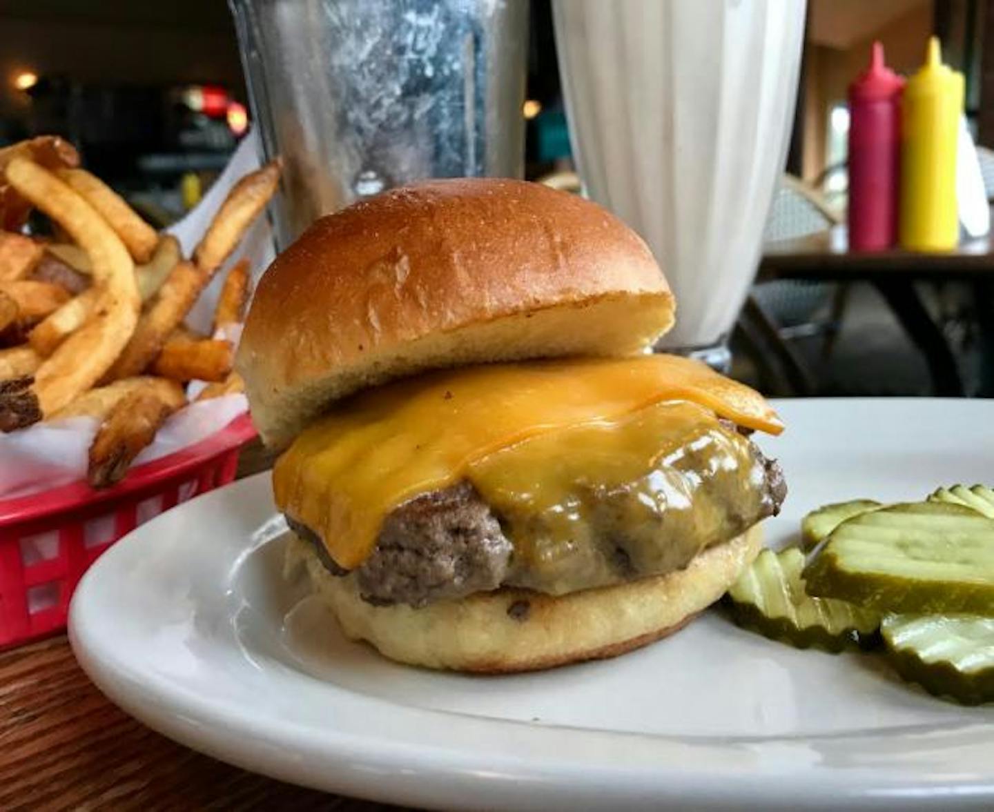Burger Friday: Try this old-school cheeseburger at Annie's Parlour in ...