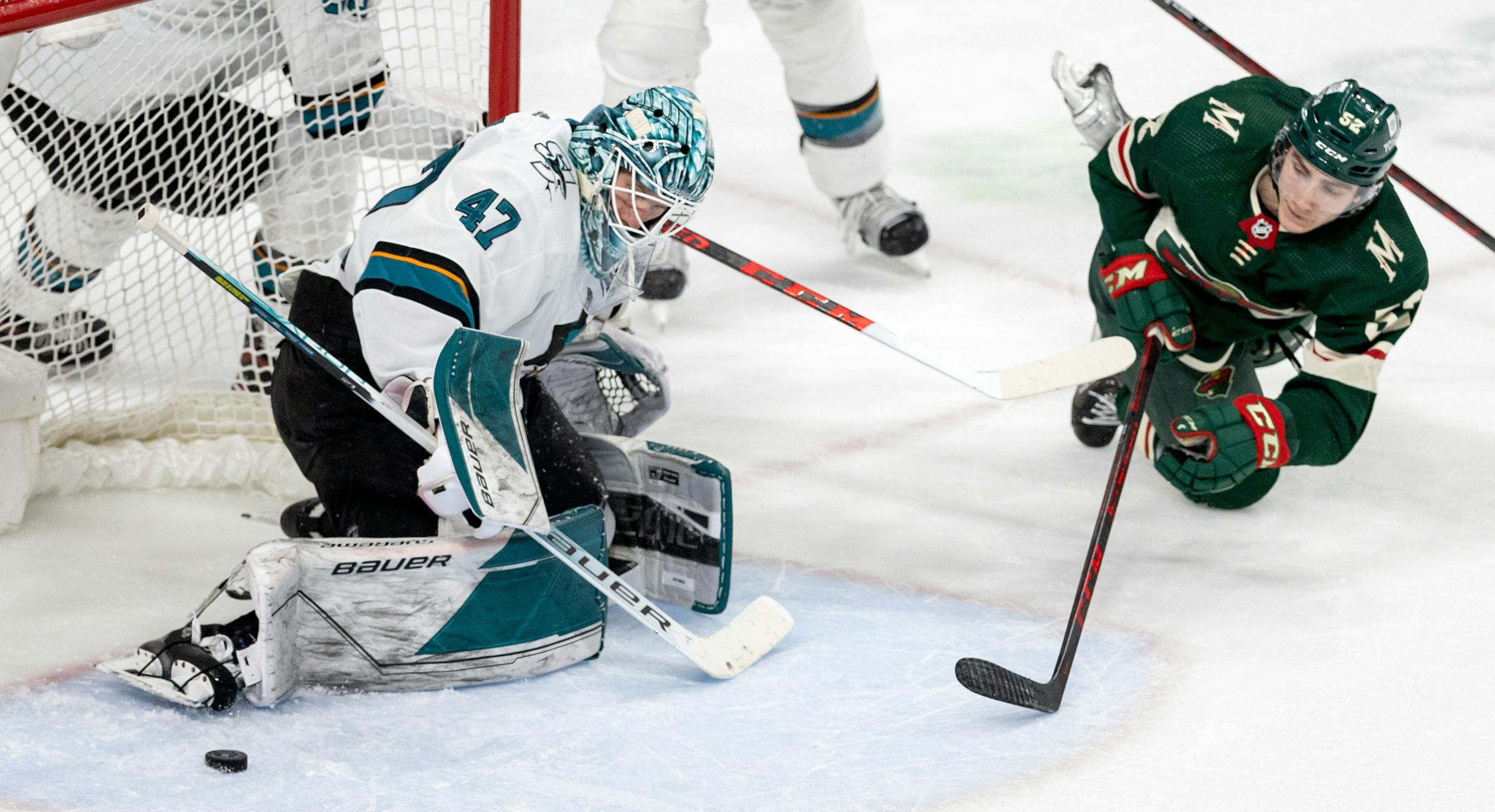 Wild signs Connor Dewar to two-year, $1.6 million contract