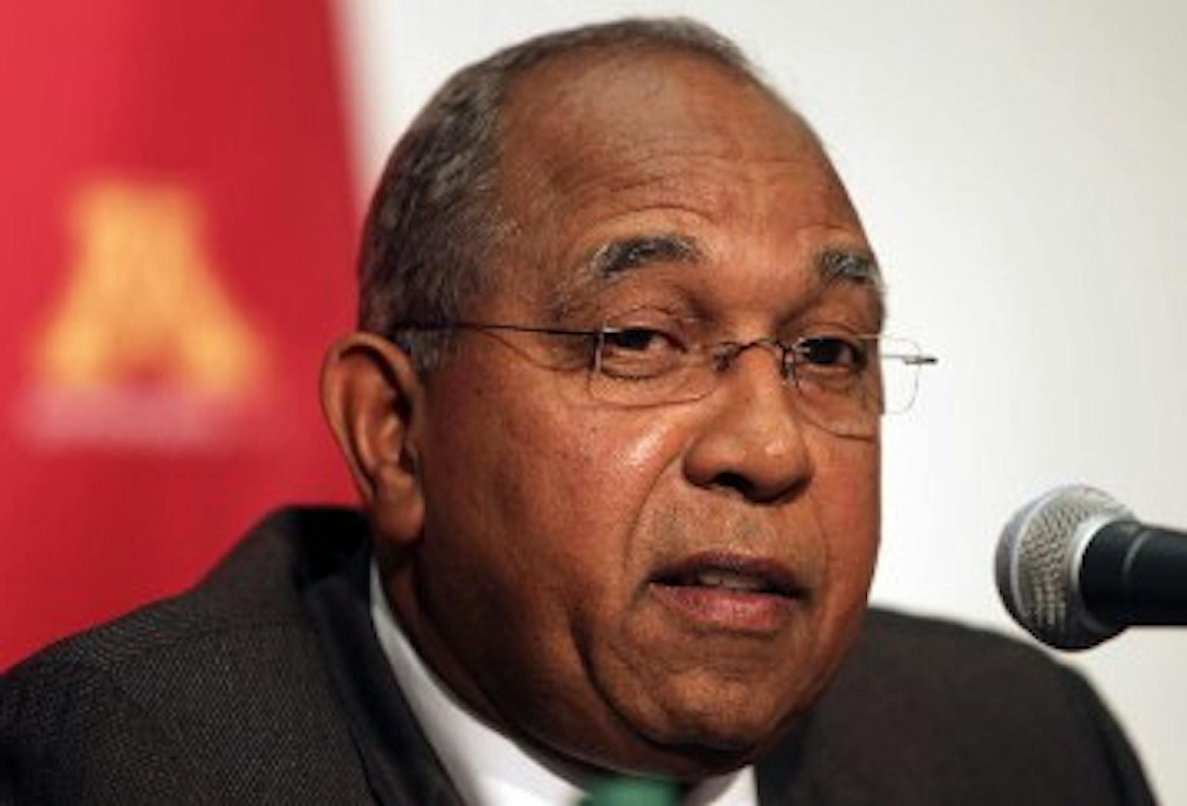 Tubby Smith says he expects Saul Smith to coach this season despite DUI ...