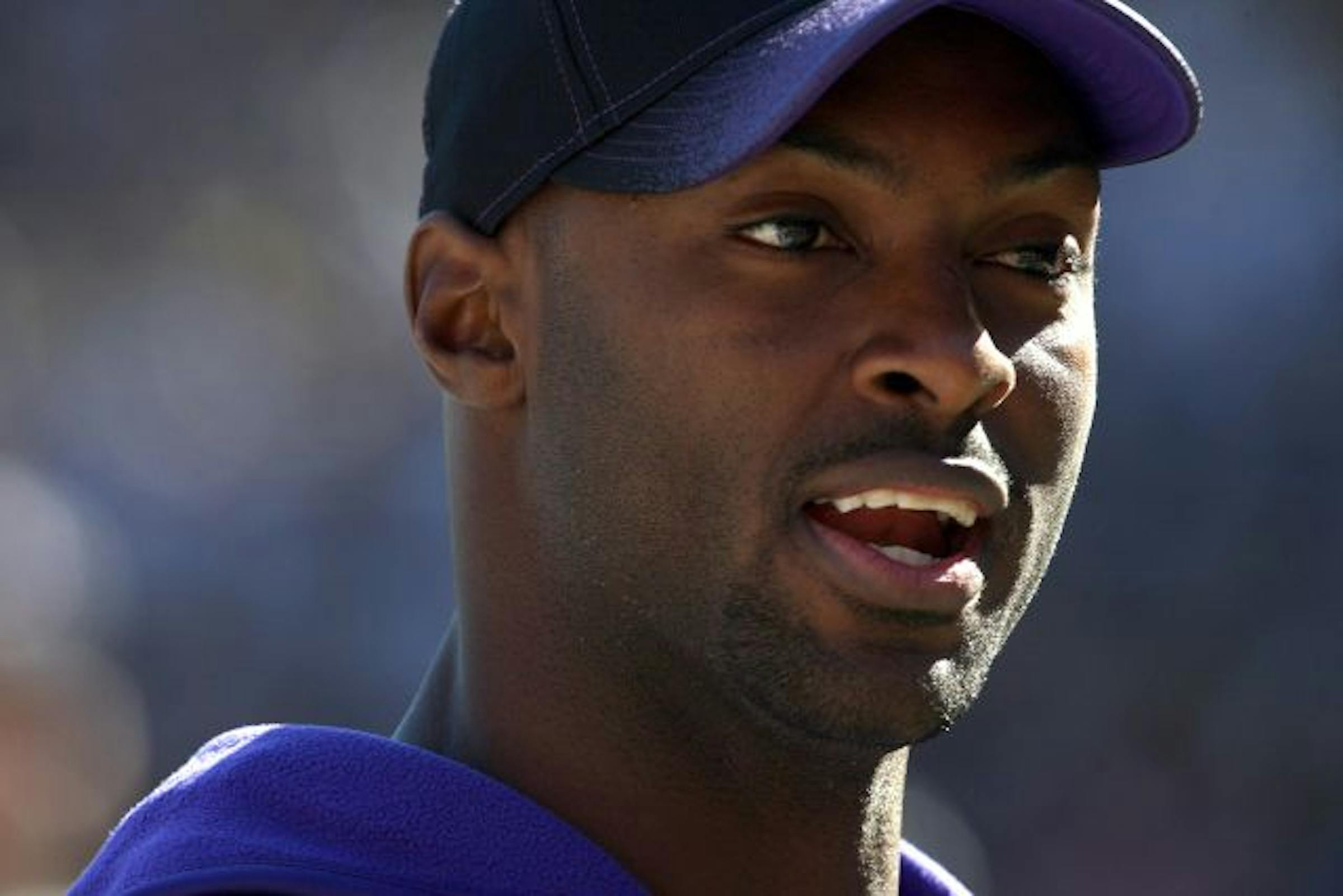 Antoine Winfield back at practice, still coping with the death of his ...